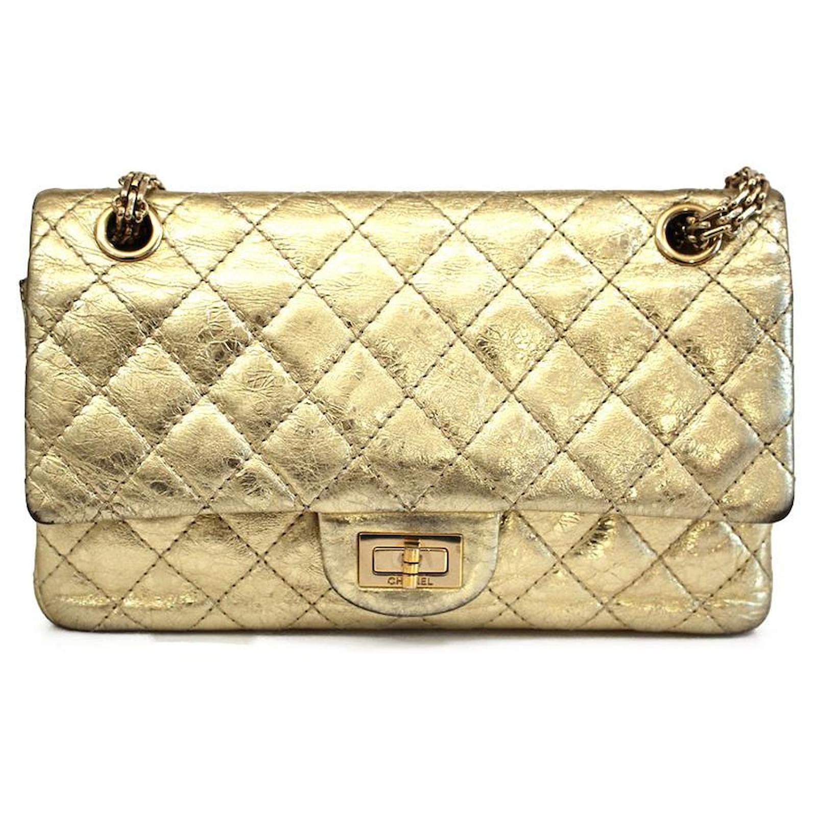 Chanel Handbags Golden Leather ref.1021374 - Joli Closet