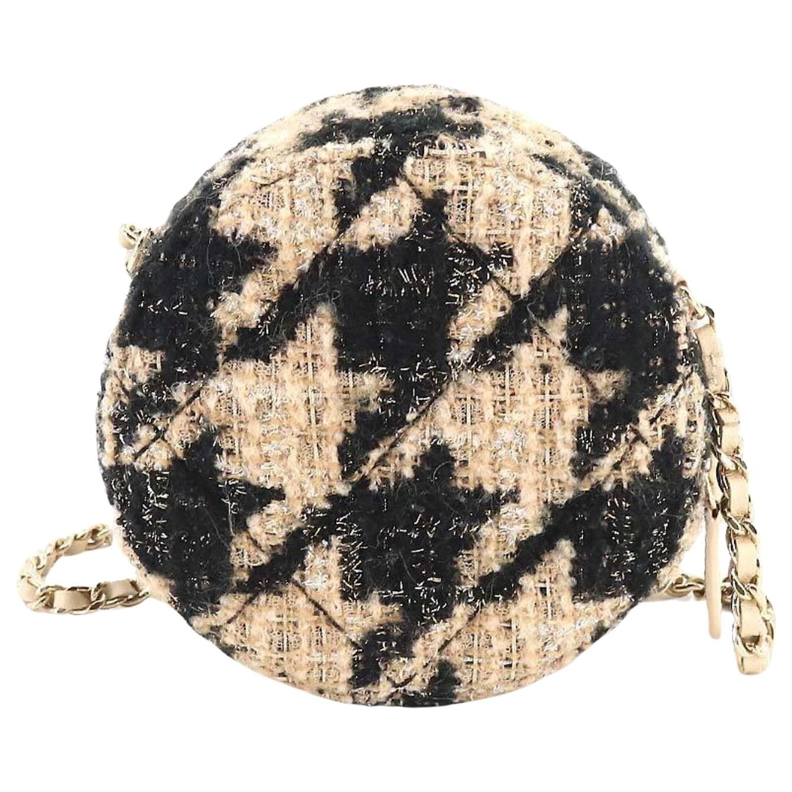 Chanel Beige Tweed ref.1025140 - Joli Closet