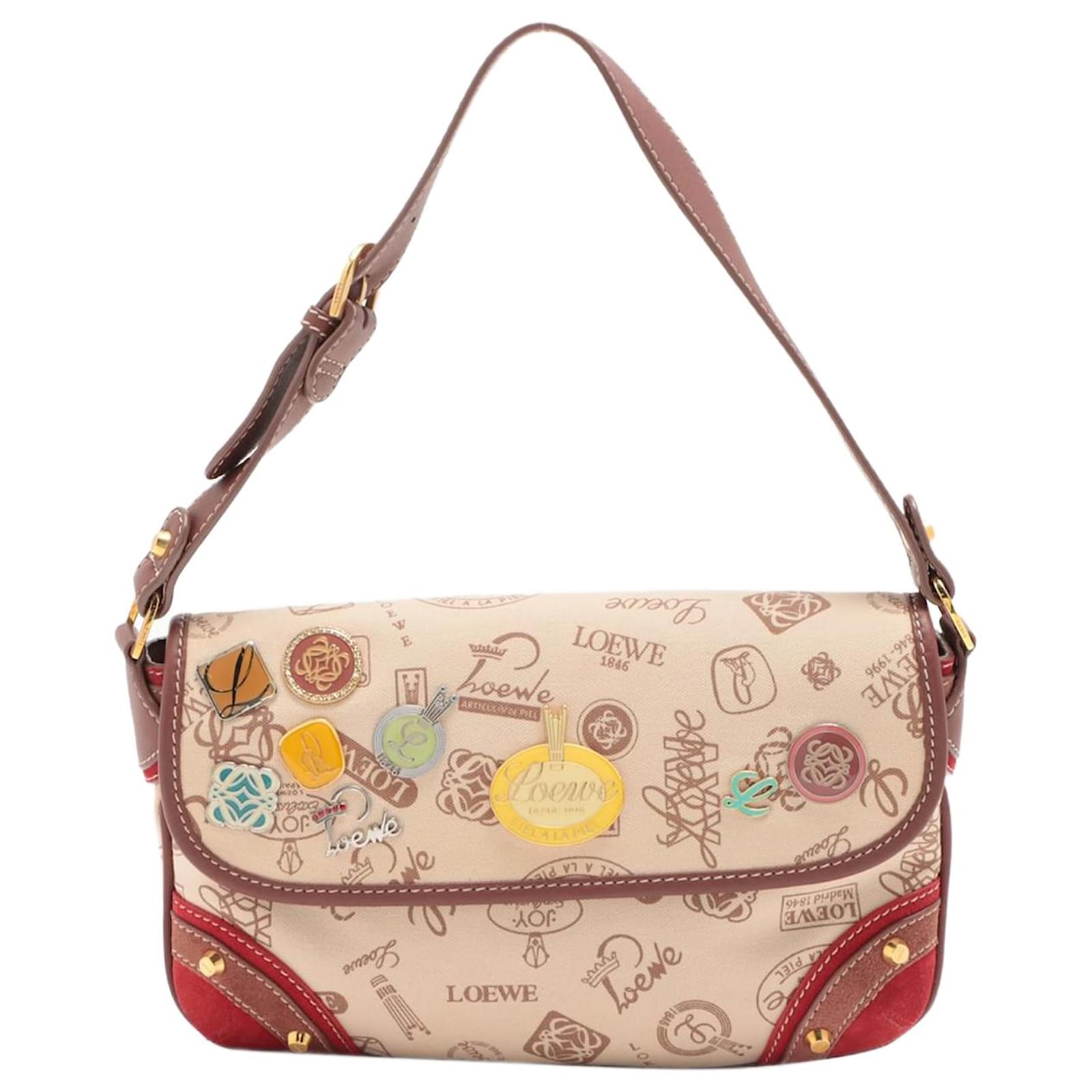 Loewe Cream canvas logo shoulder bag Cloth ref.1029993 - Joli Closet