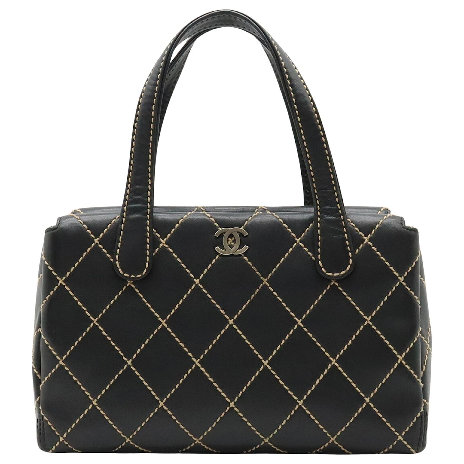 Chanel Stitch Sauvage Cuir Noir ref.1039257 - Joli Closet
