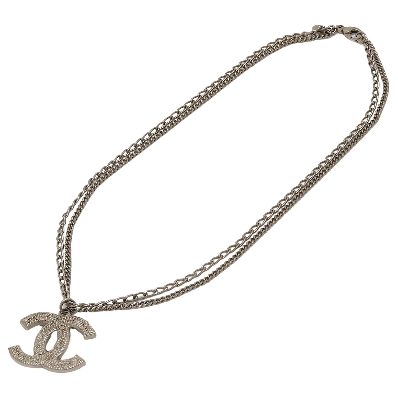 Classique Chanel COCO Mark Métal Argenté ref.1039637 - Joli Closet