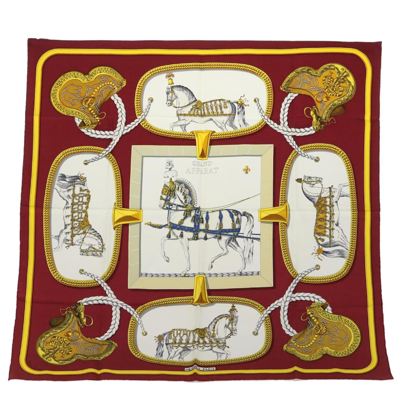 Hermès HERMES CARRE 90 GRAND APPARAT Scarf Silk White Wine Red Auth 51103 ref.1040198 - Joli Closet