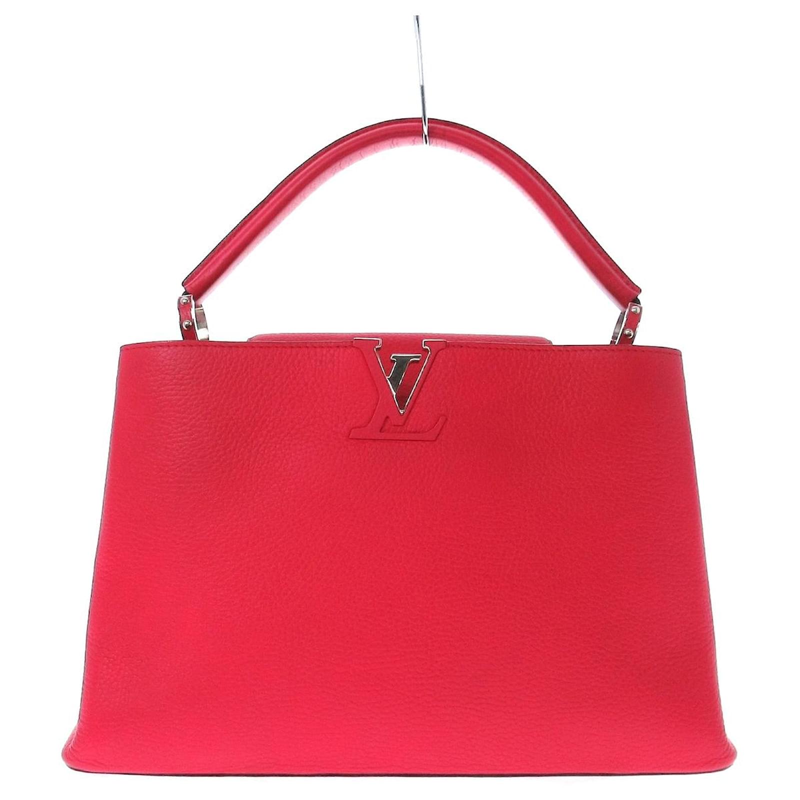 Louis Vuitton Capucines Red Leather ref.1040353 - Joli Closet