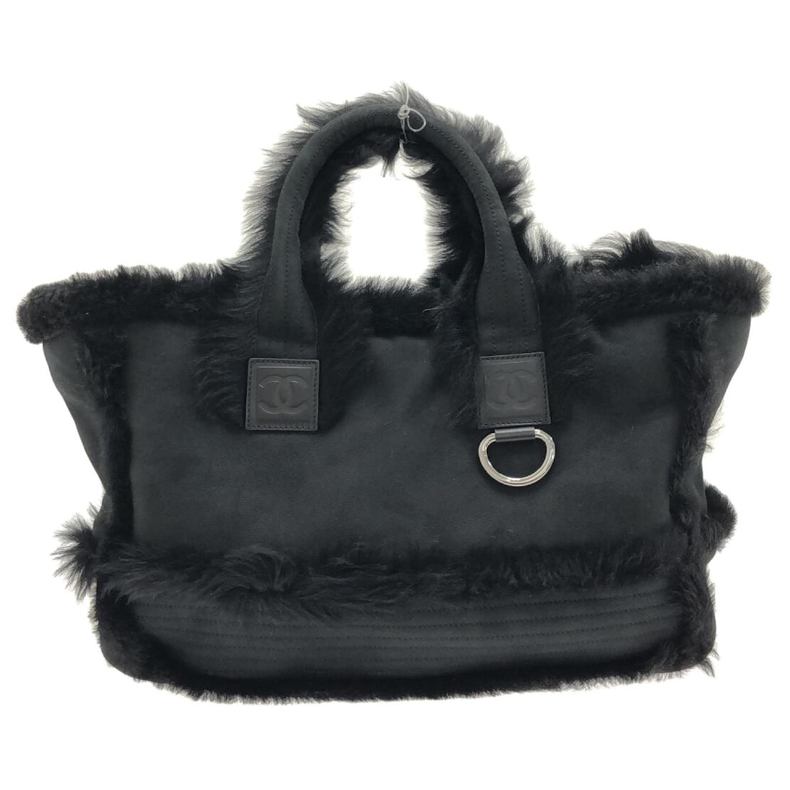 Chanel Black Fur ref.1042369 - Joli Closet