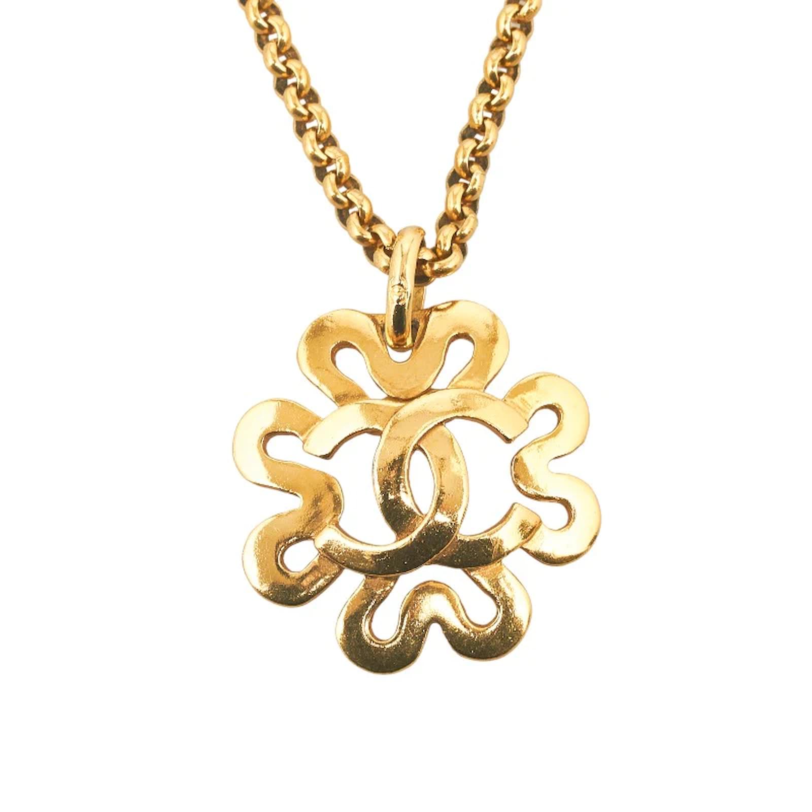 Chanel Collier de fleurs printanières avec logo CC Métal Doré ref ...