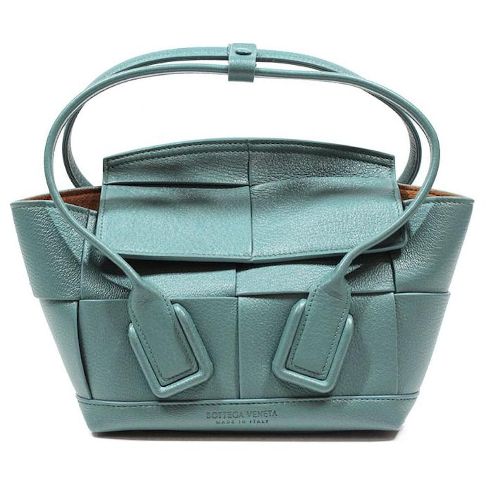 Bottega Veneta Handbags Blue Leather ref.1044788 - Joli Closet