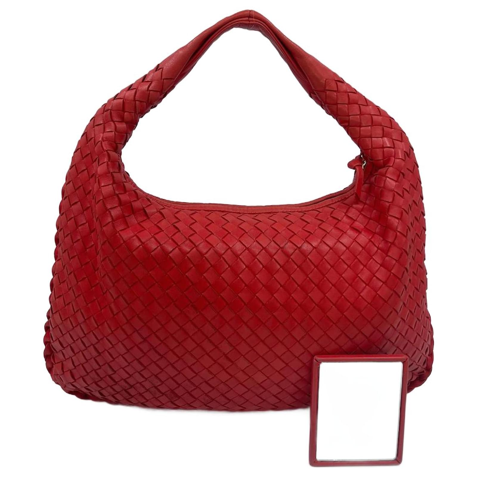 Bottega Veneta Red Leather Medium Veneta ref.1045779 - Joli Closet