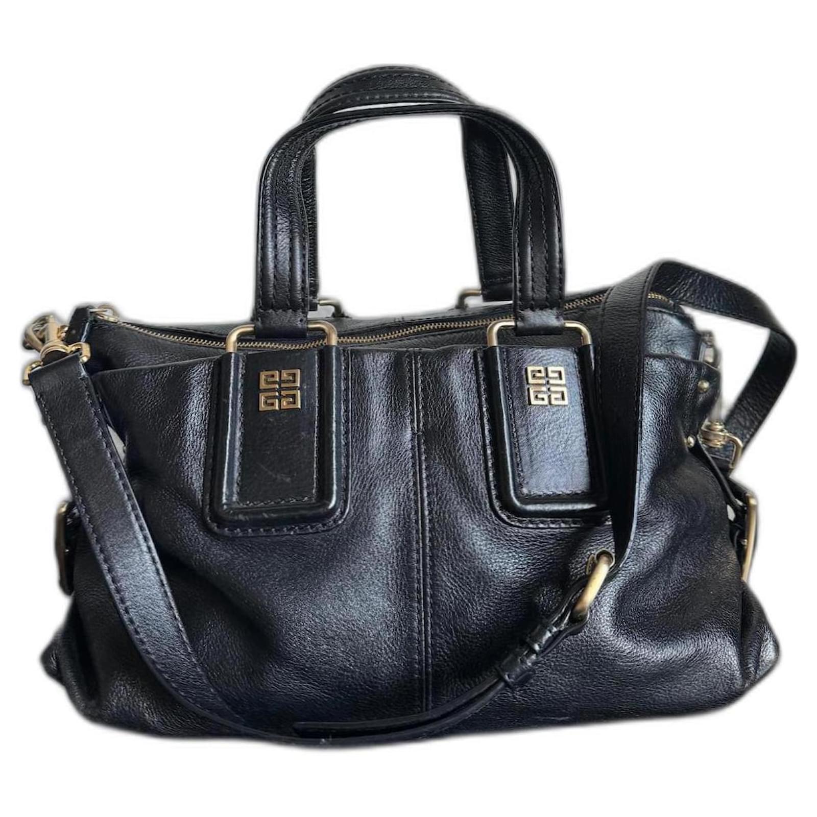 Givenchy Handbags Black Leather ref.1048336 - Joli Closet