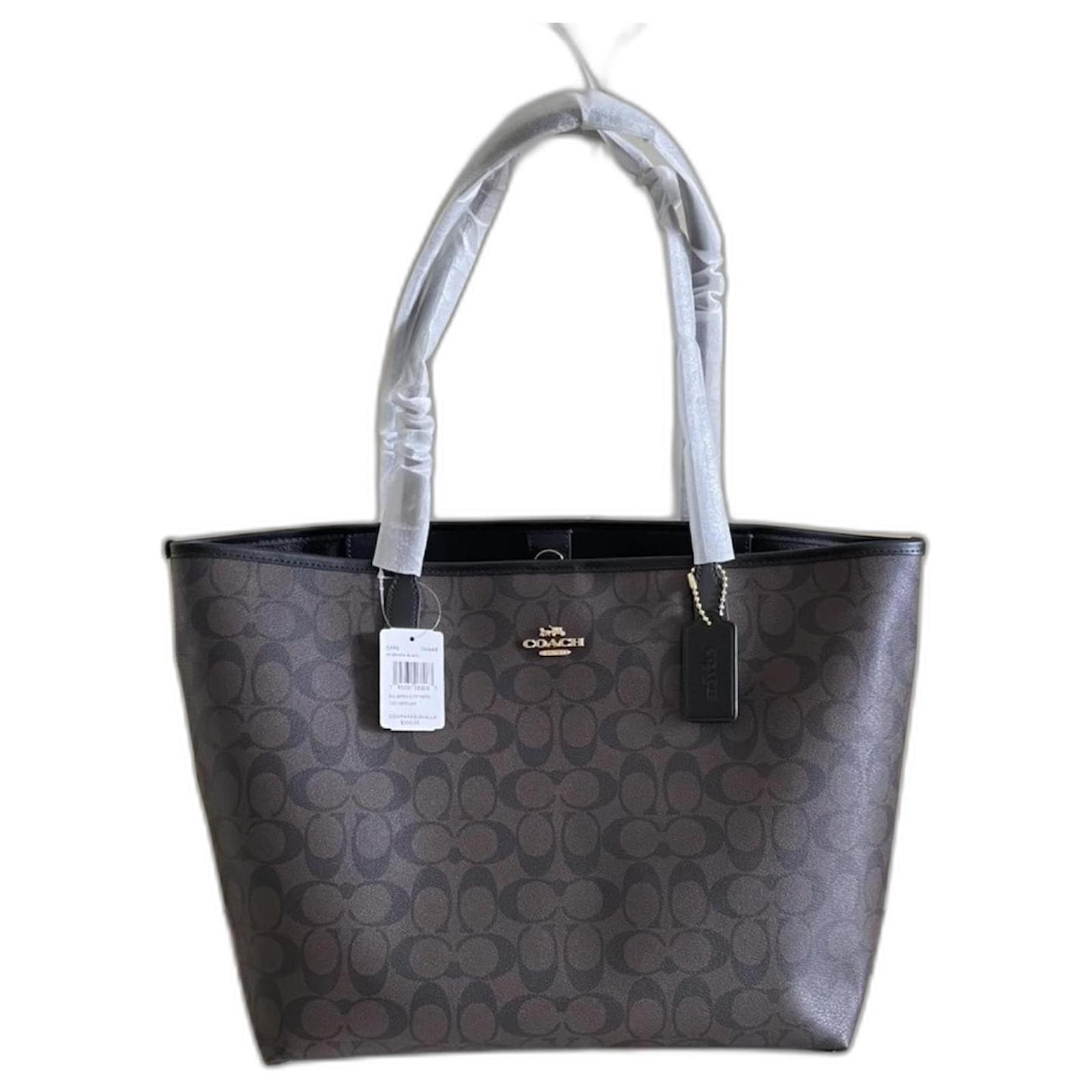 Coach Handbags Black Leather ref.1053258 - Joli Closet