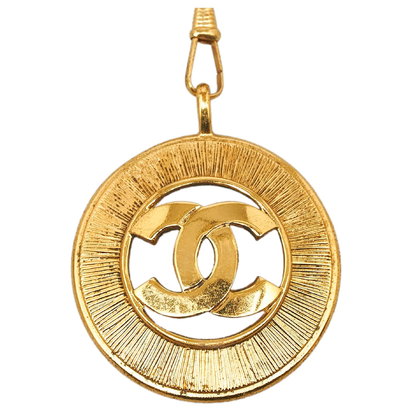 Chanel Gold CC Pendant Necklace Golden Metal Gold-plated ref.1065705 ...