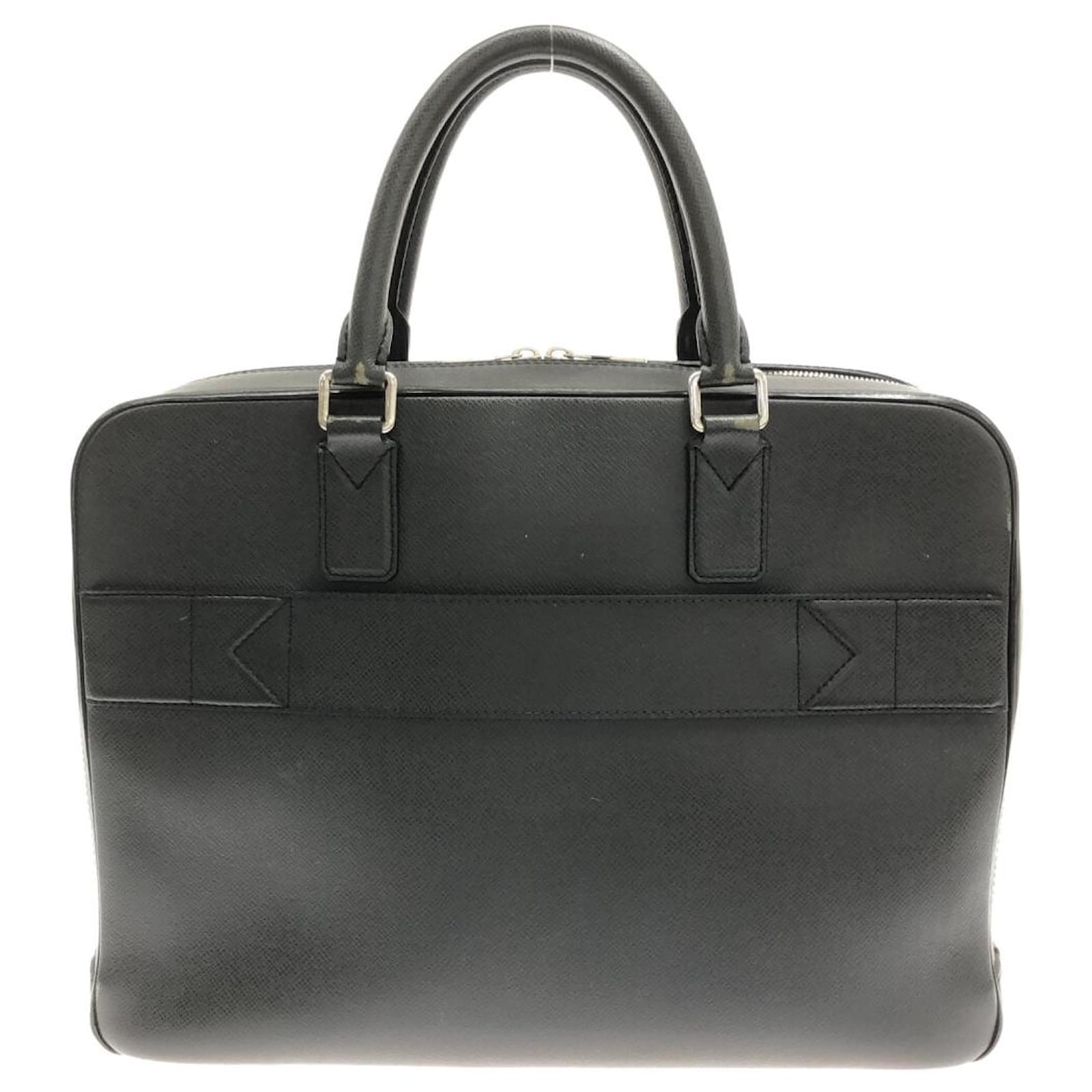 Louis Vuitton Igore Black Leather ref.1067214 - Joli Closet