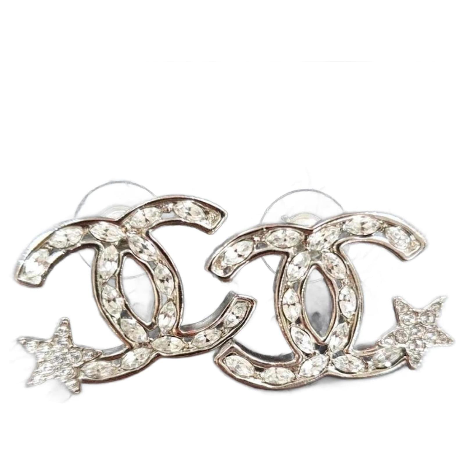CHANEL Boucles d'oreilles à gros clous avec logo CC Star Crystal Métal ...