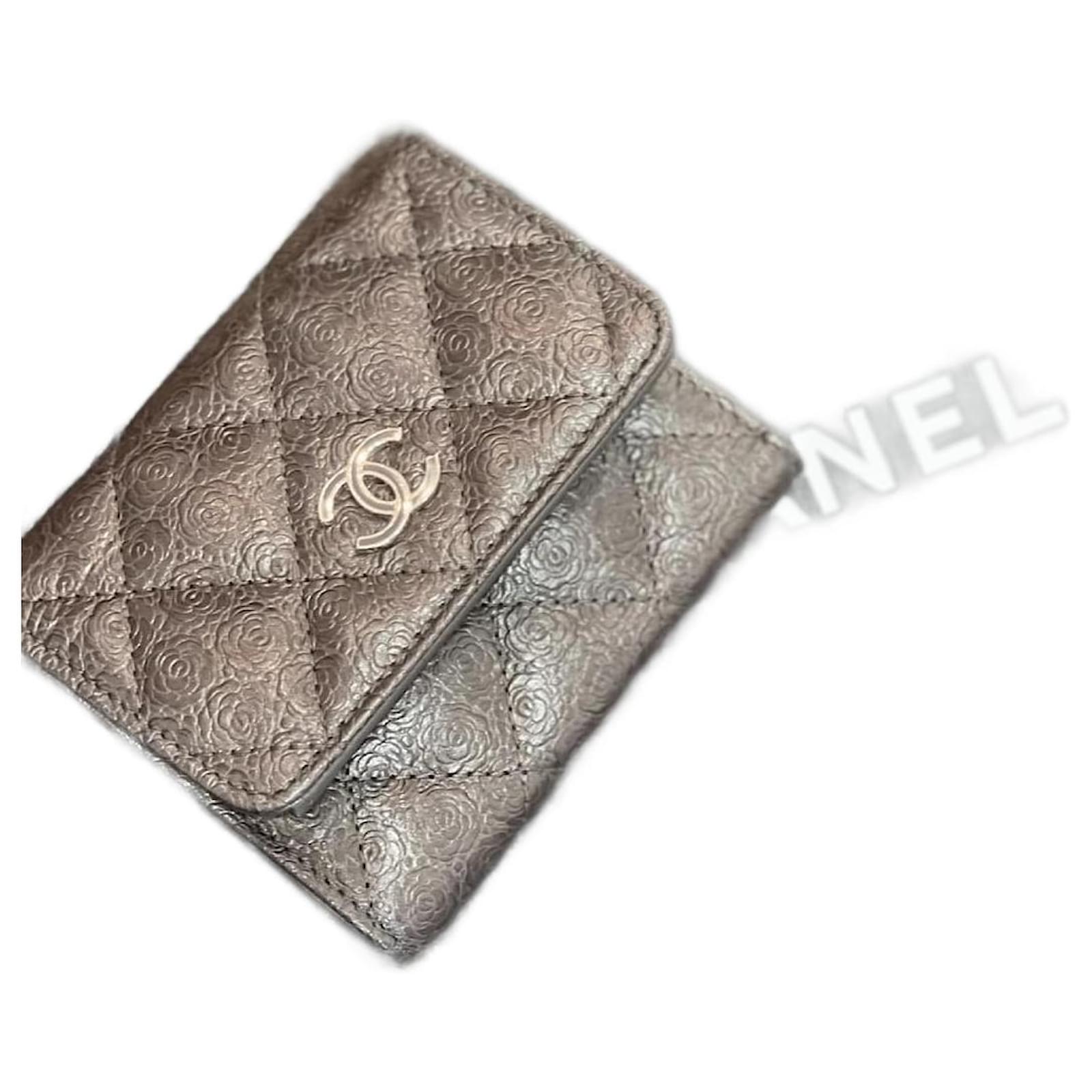 CHANEL Wallets T. leather Grey ref.1076335 - Joli Closet