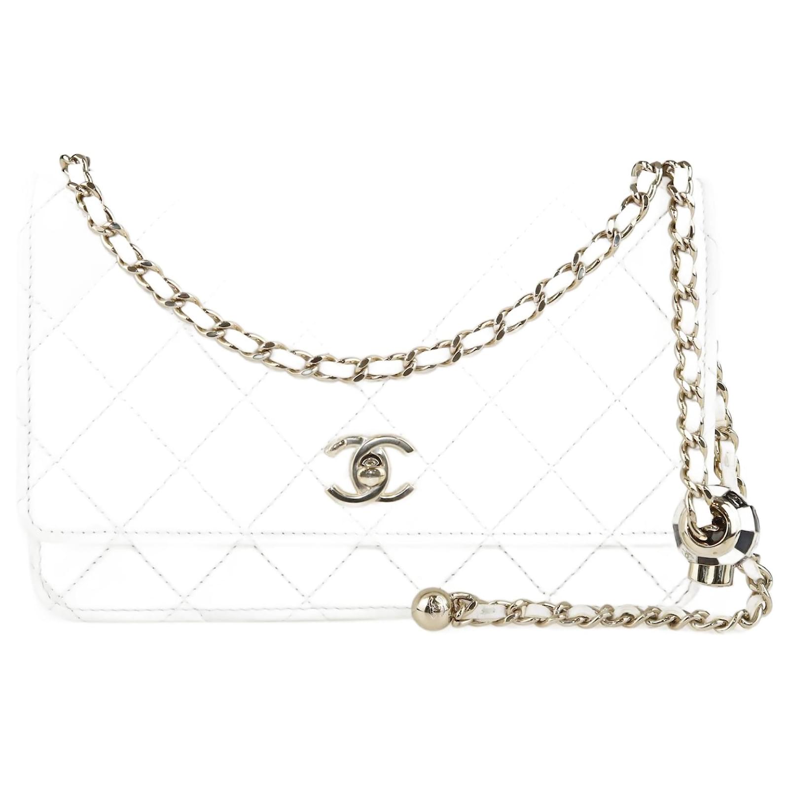 Chanel White Pearl Crush Mini Wallet On Chain Leather ref.1077765 ...