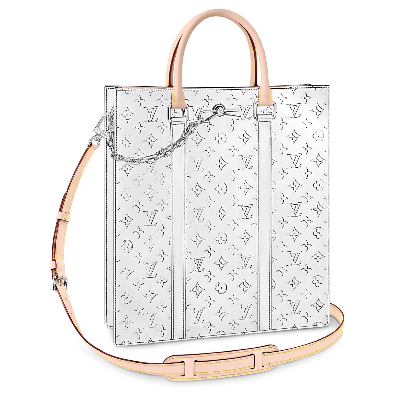 Louis Vuitton LV Sac Plat Mirror new Silvery Leather ref.1080833 - Joli ...