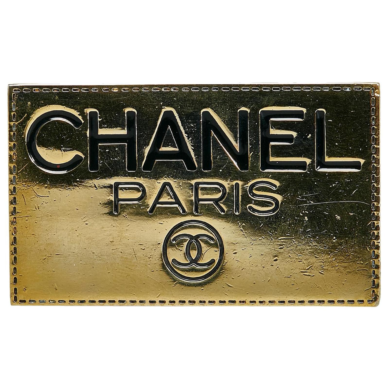 Chanel Gold CC Logo Plate Brooch Golden Metal Gold-plated ref.1083413 ...