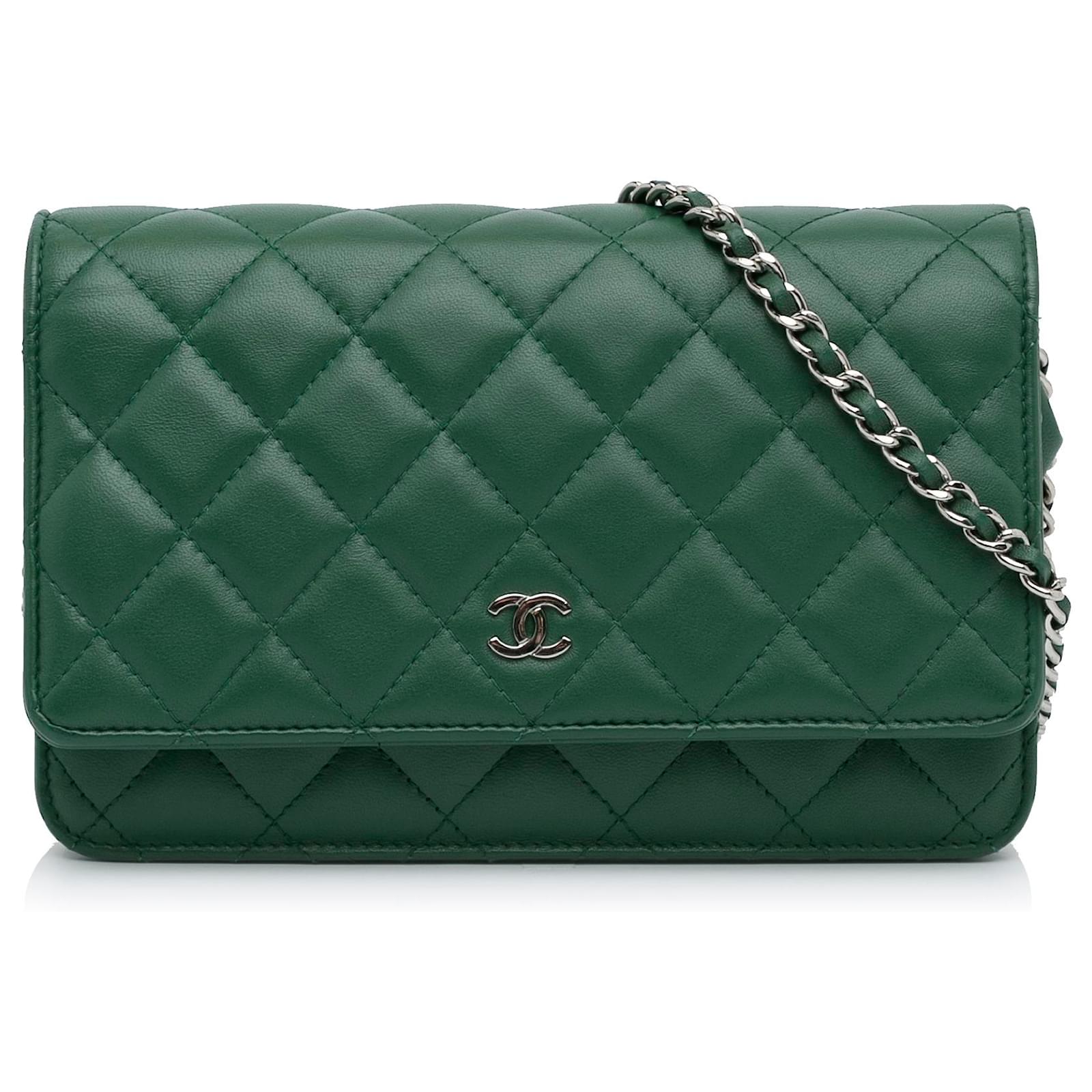 Chanel Green Lambskin CC Wallet On Chain Leather ref.1087268 - Joli Closet