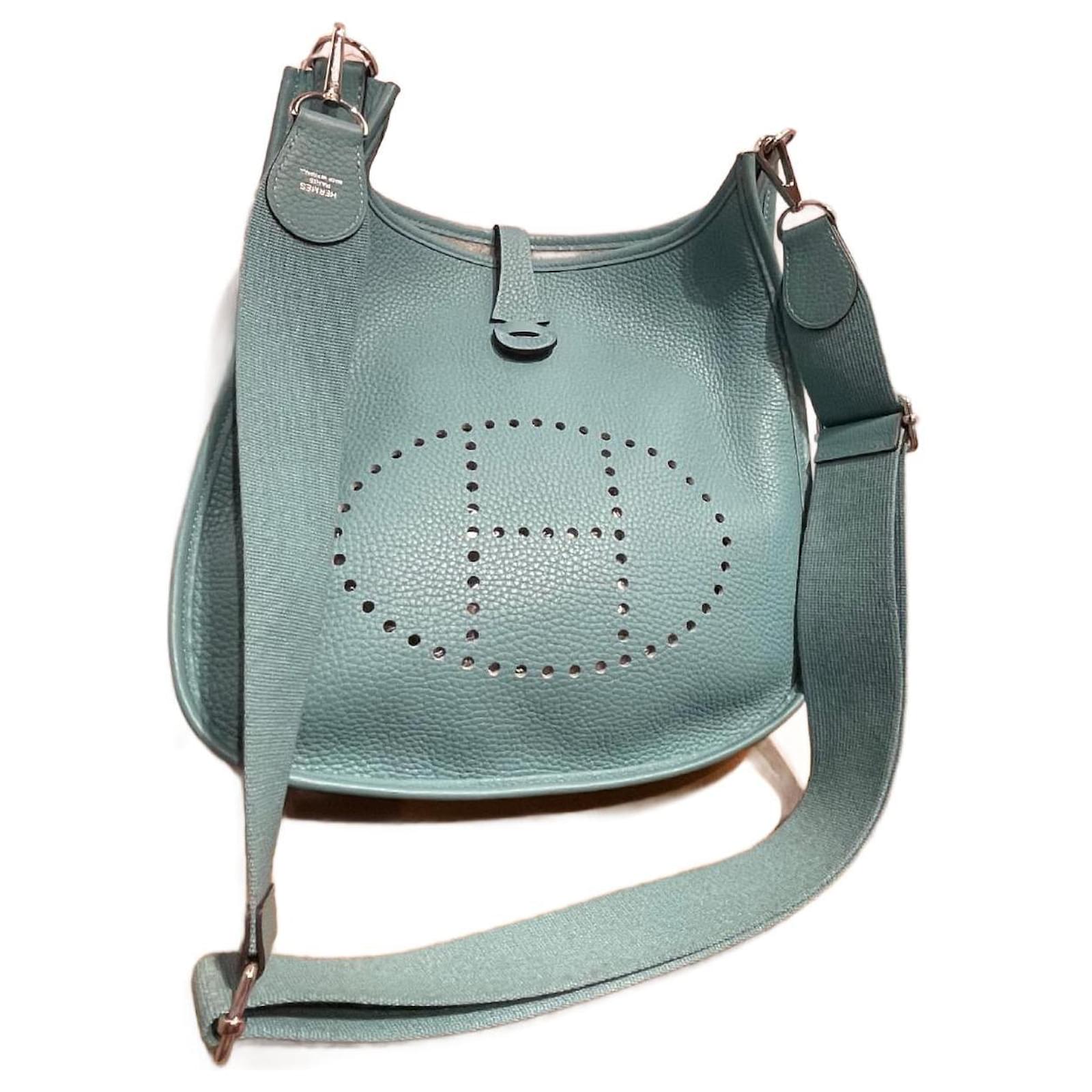 Hermès Evelyne 29 Light blue Leather ref.1088724 - Joli Closet