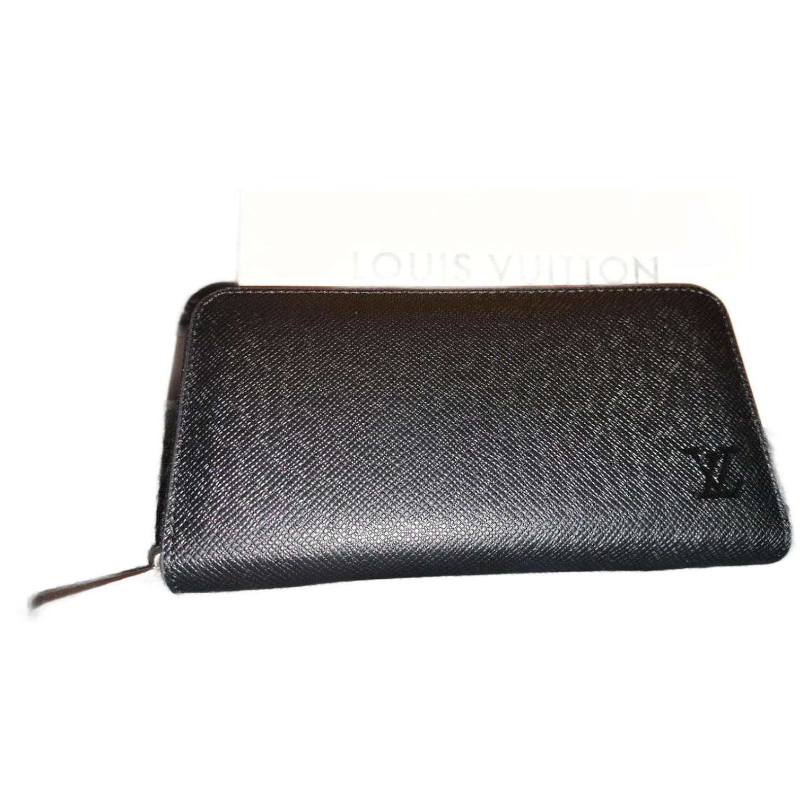 Zippy Louis Vuitton Wallets Black Leather ref.1089406 - Joli Closet