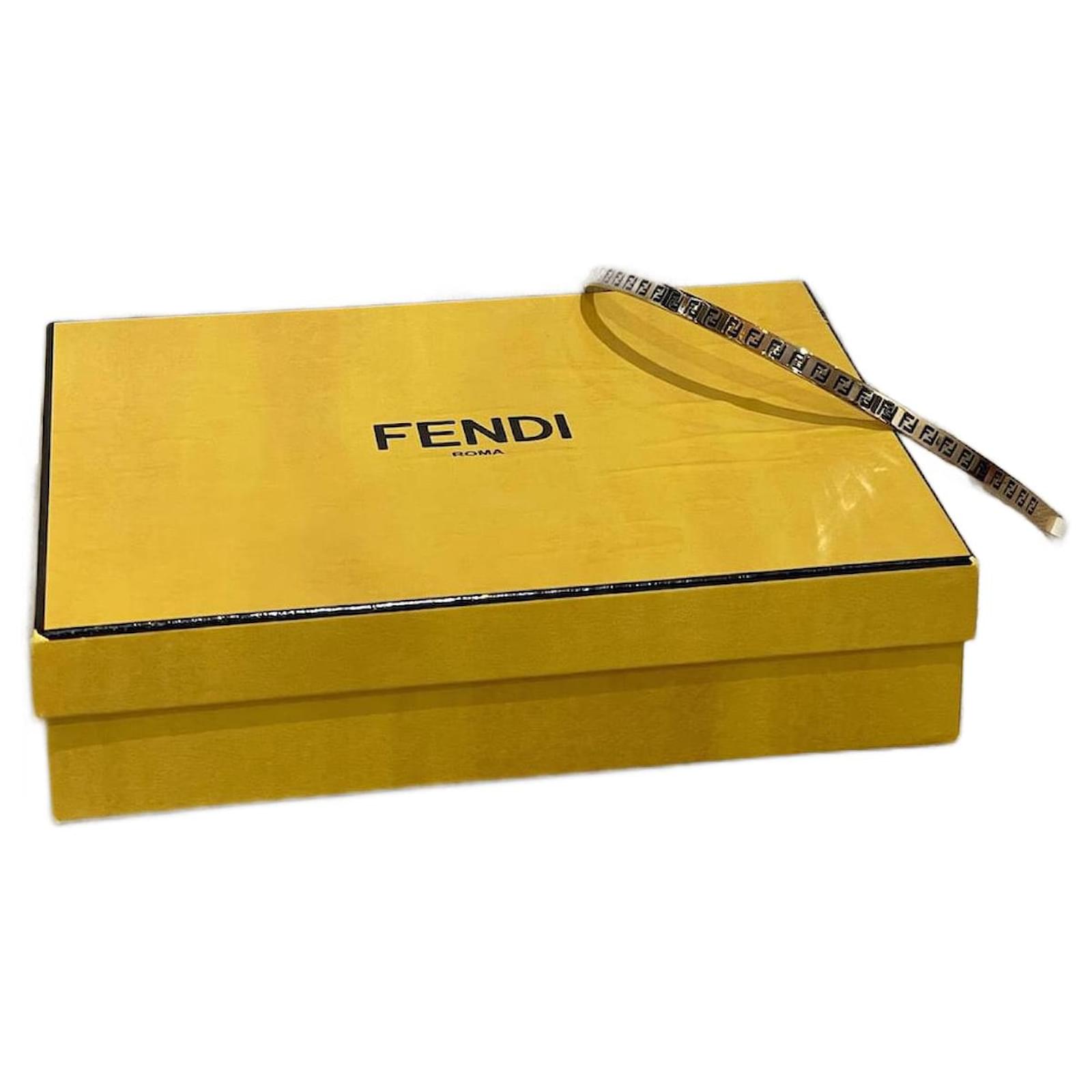 FENDI Hair accessories T. metal Golden ref.1096293 - Joli Closet