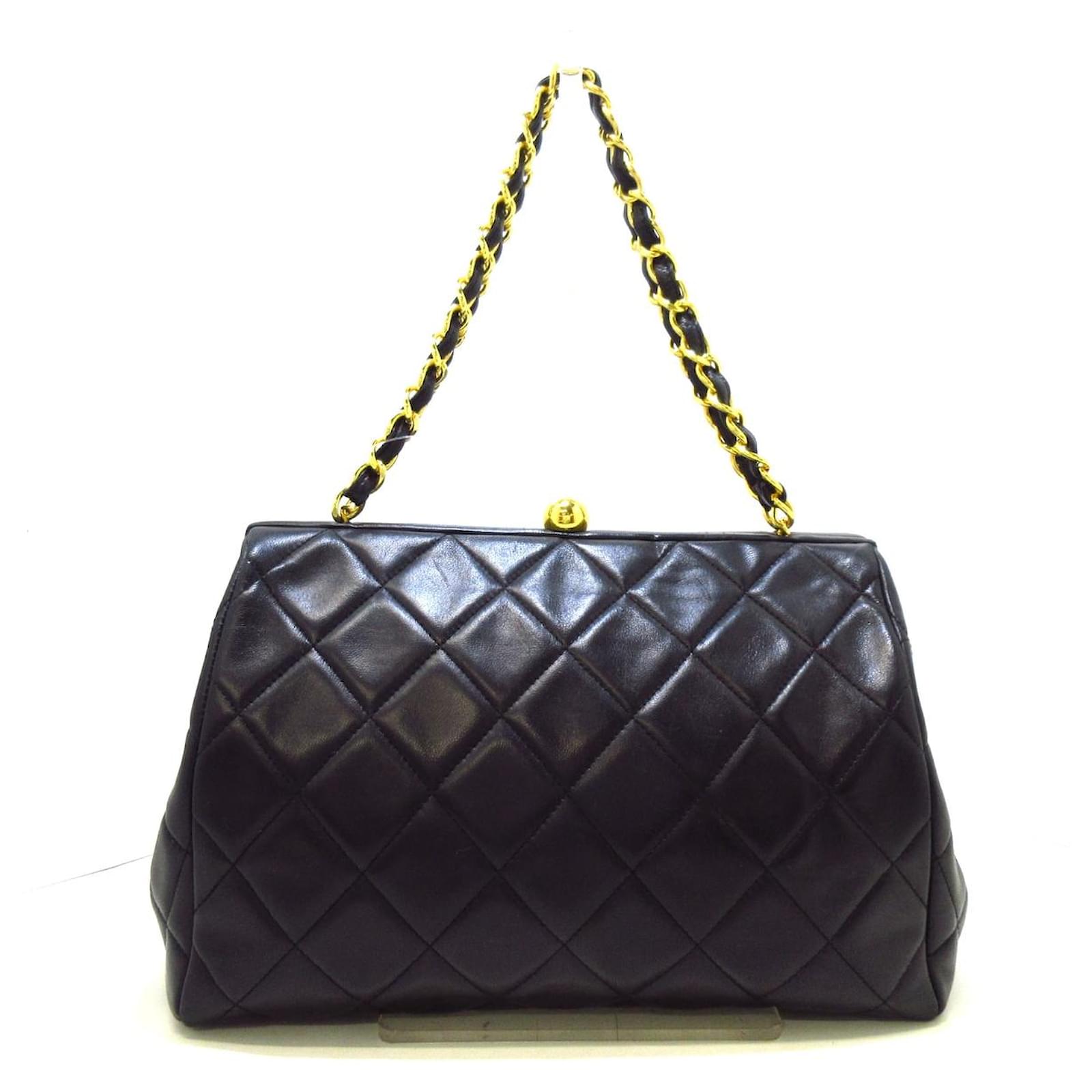 Chanel Matrasse Black Leather ref.1096409 - Joli Closet