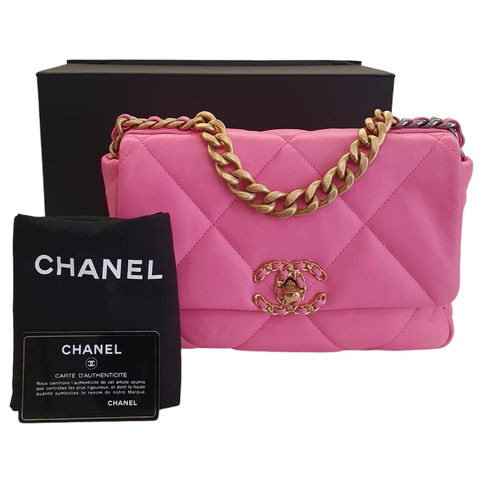 Chanel 19 Chanel Sacs à main Cuir Jaune Fuschia ref.1101431 - Joli Closet