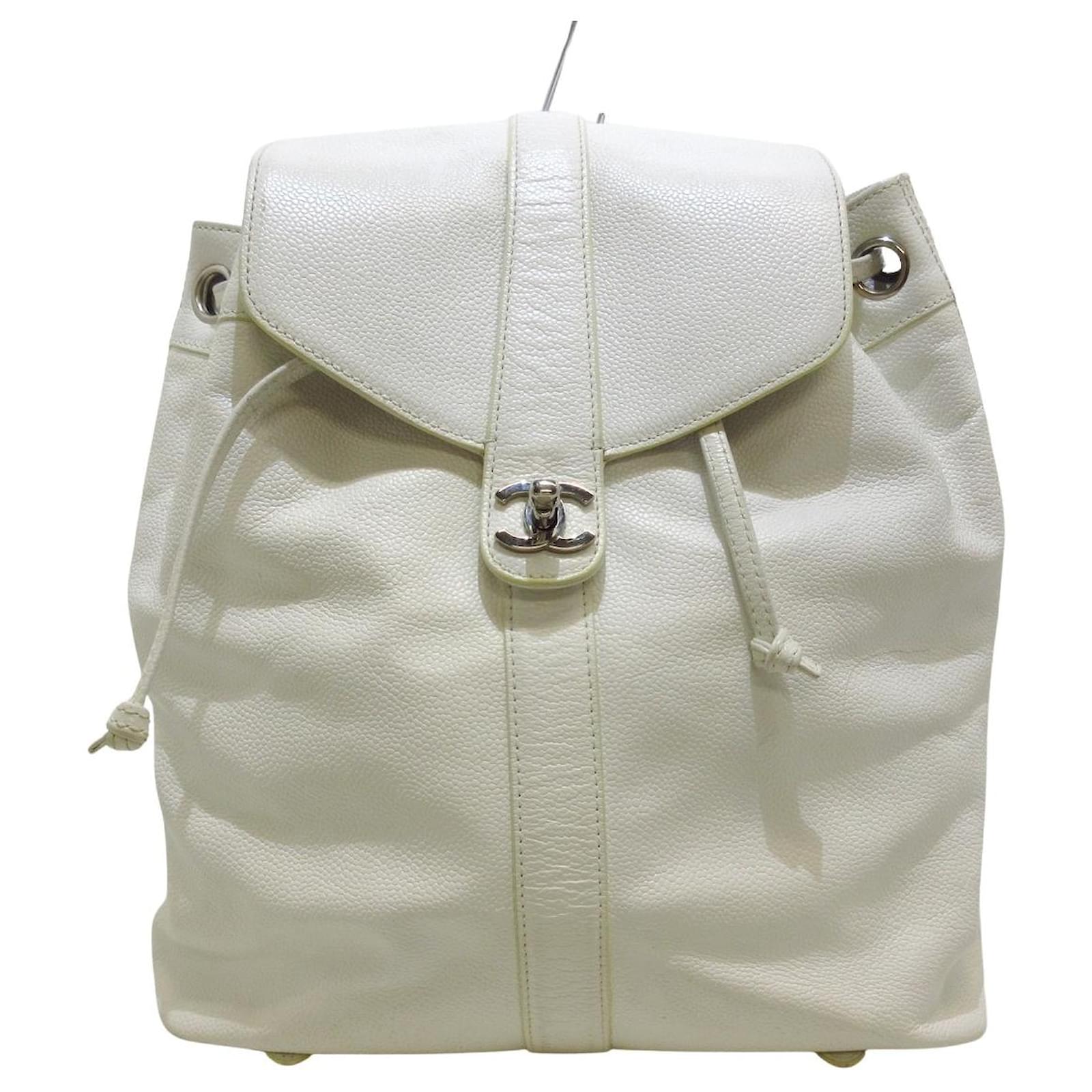 Chanel White Leather ref.1108673 - Joli Closet