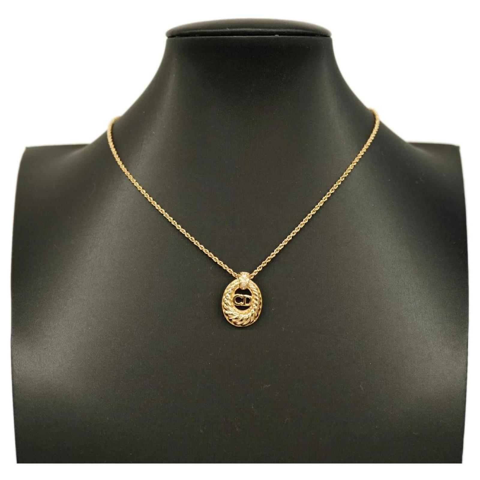 Dior logo Golden Metal ref.1109810 - Joli Closet