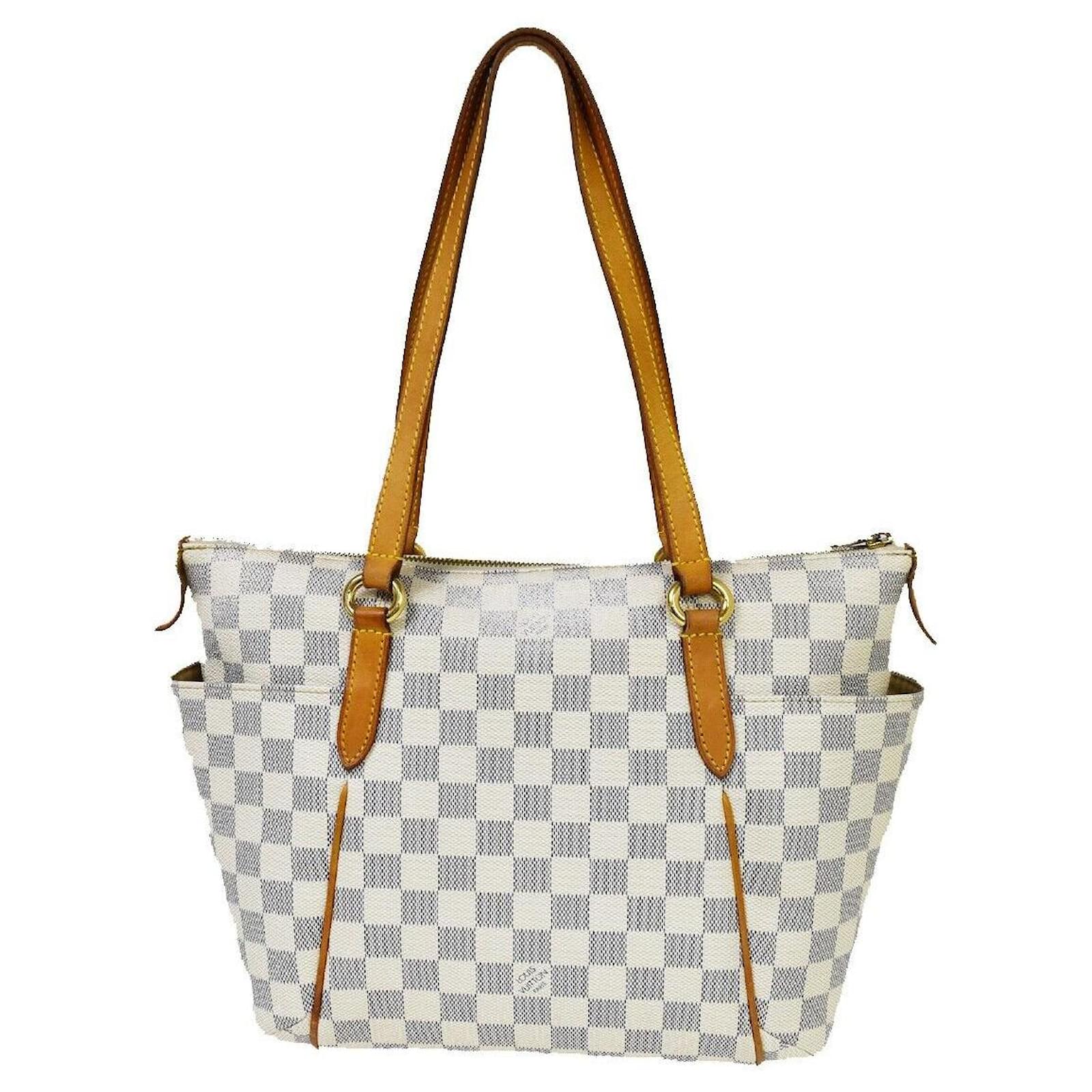 Louis Vuitton Totally White Cloth ref.1121761 - Joli Closet