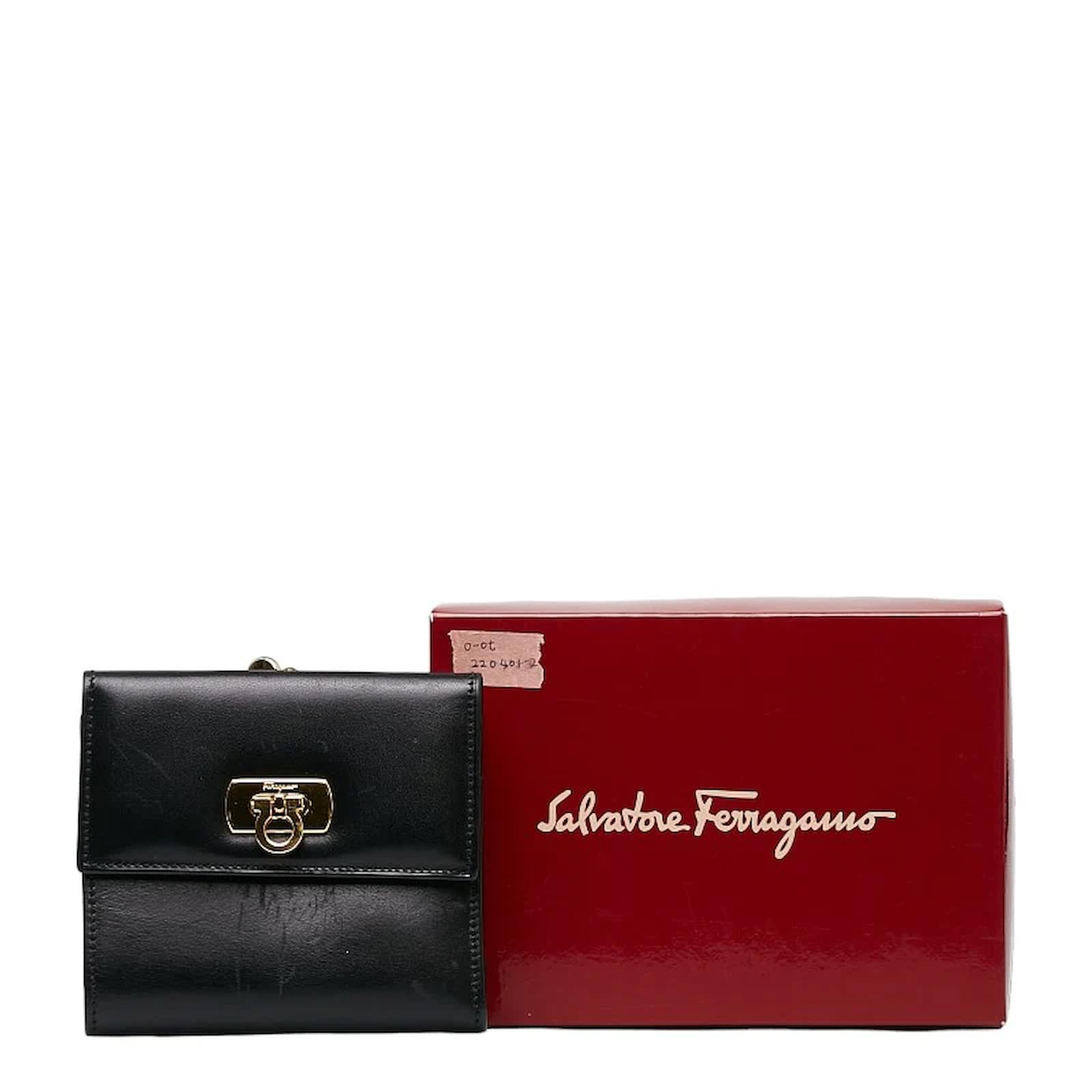 Salvatore Ferragamo Gancini Leather Trifold Wallet 220048 Black ref ...