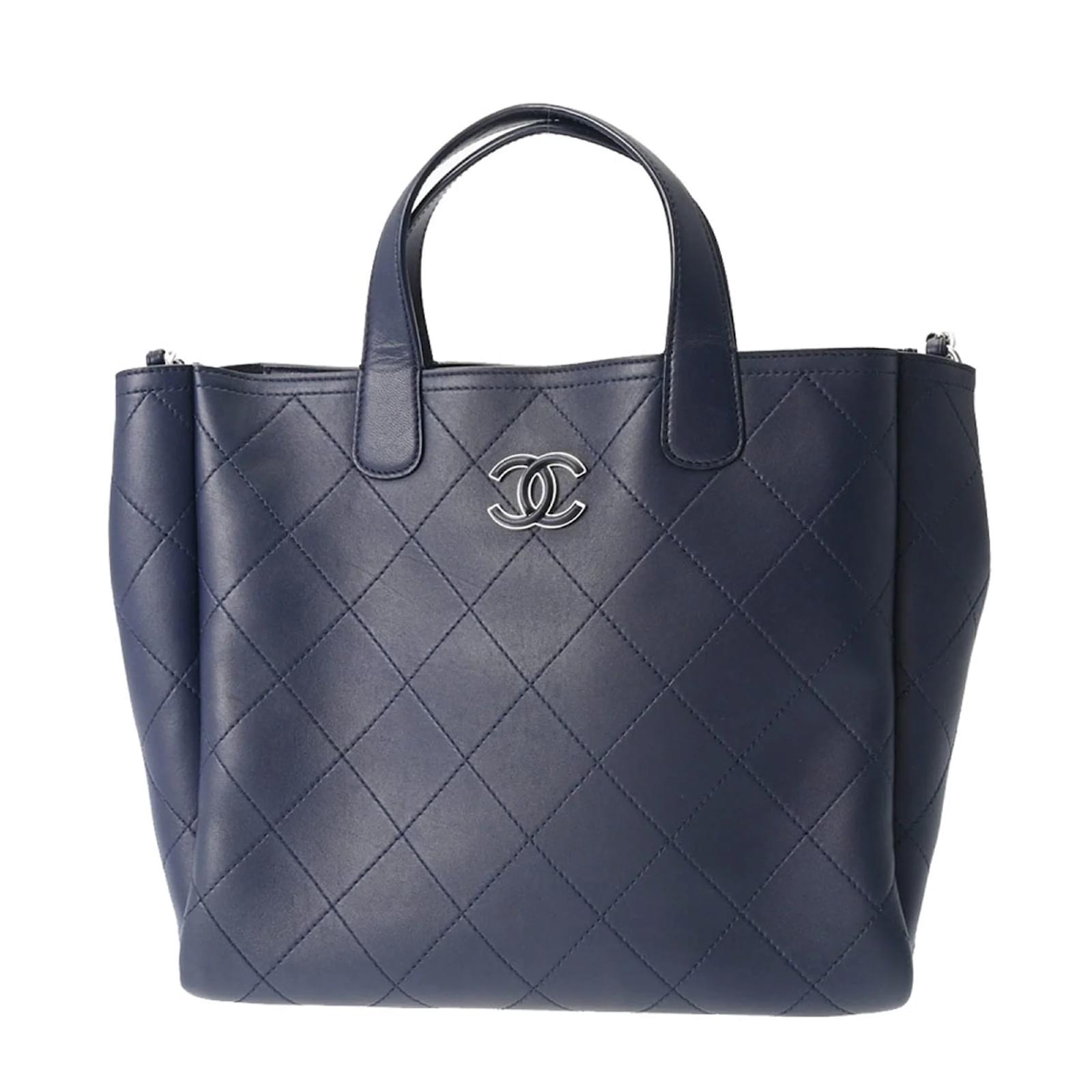 Chanel CC Blue Leather ref.1144059 - Joli Closet