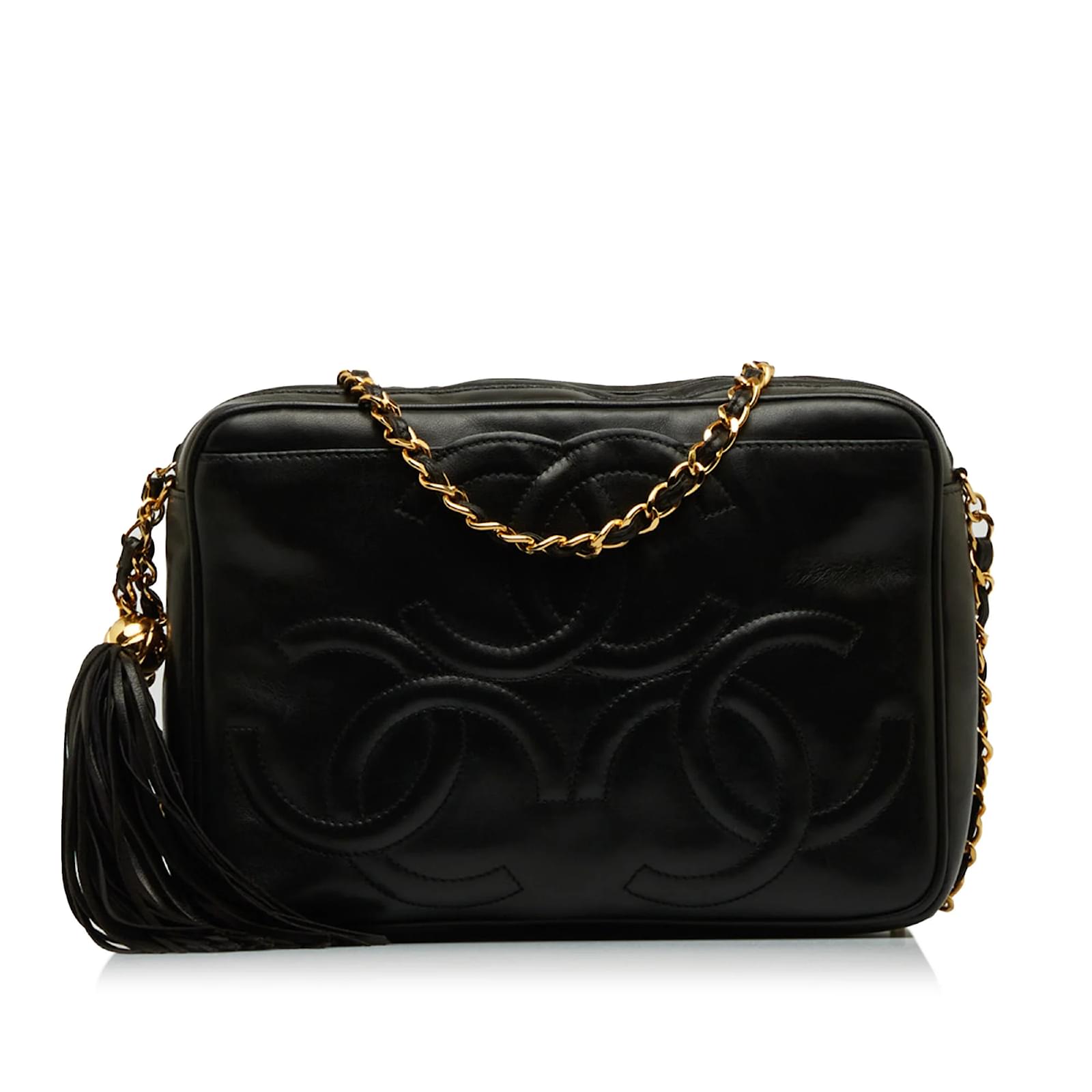 Black Chanel Triple CC Camera Bag Leather ref.1150208 - Joli Closet