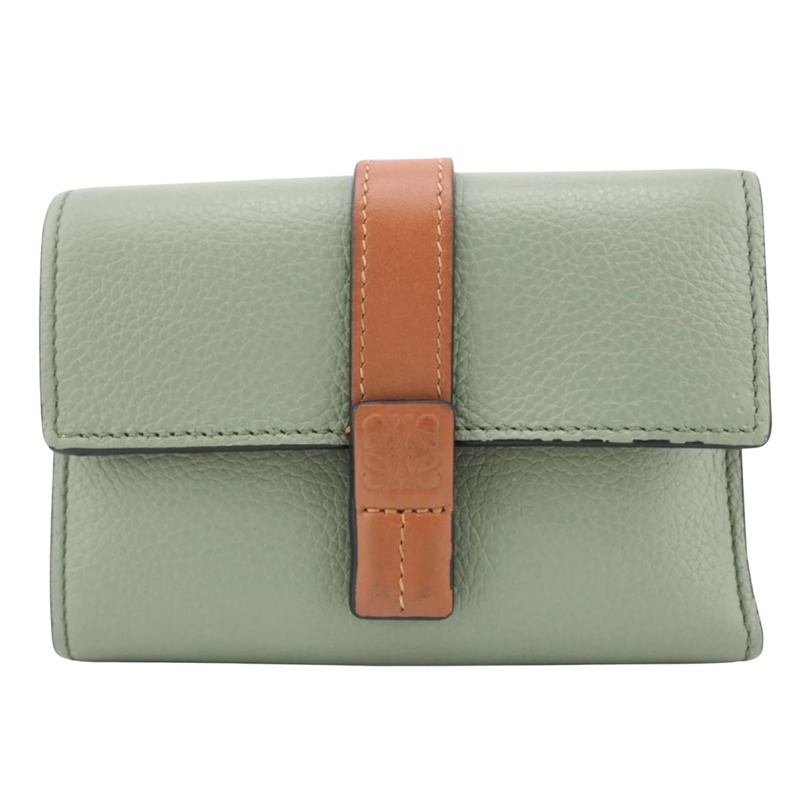 Loewe Trifold Wallet Green Leather ref.1153125 - Joli Closet
