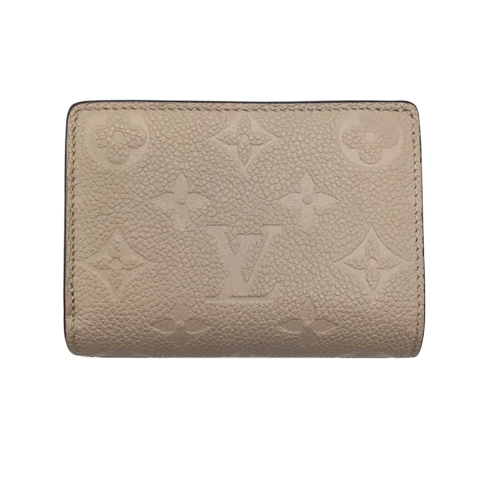Louis Vuitton Compact zip Grey Leather ref.1153400 - Joli Closet