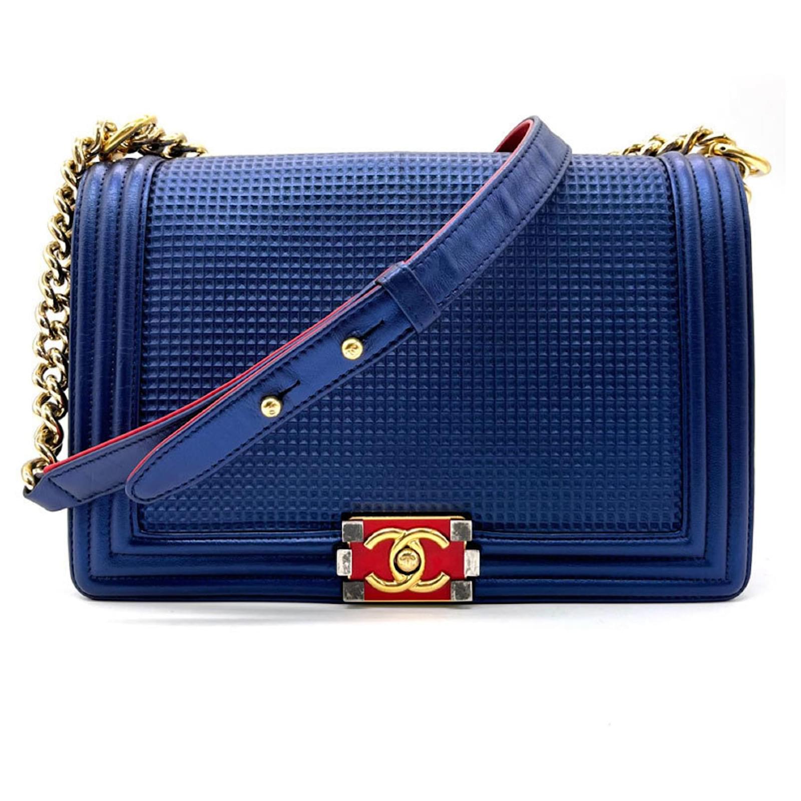 Chanel Boy Blue Leather ref.1155477 - Joli Closet
