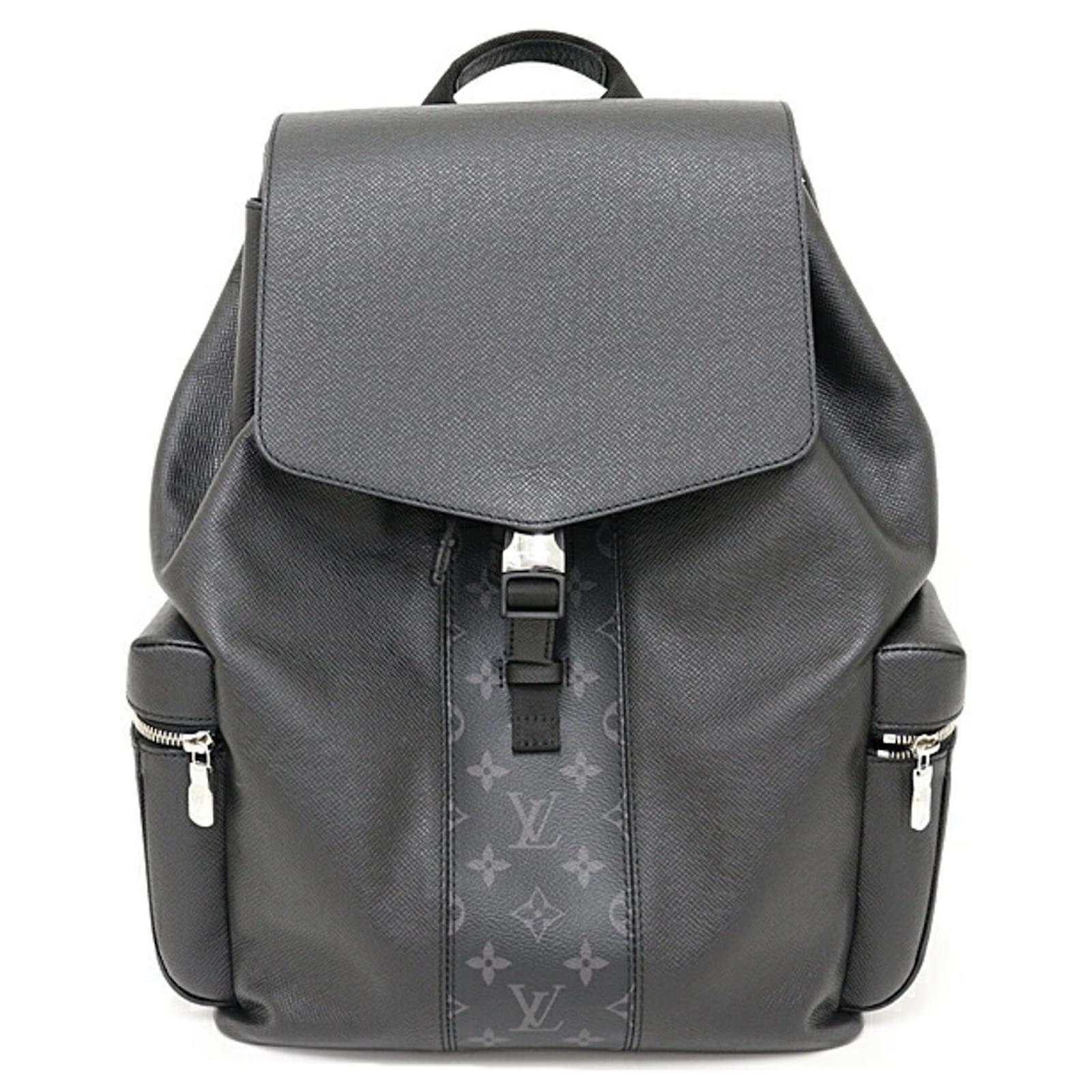 Louis Vuitton Outdoor Black Leather ref.1157520 - Joli Closet