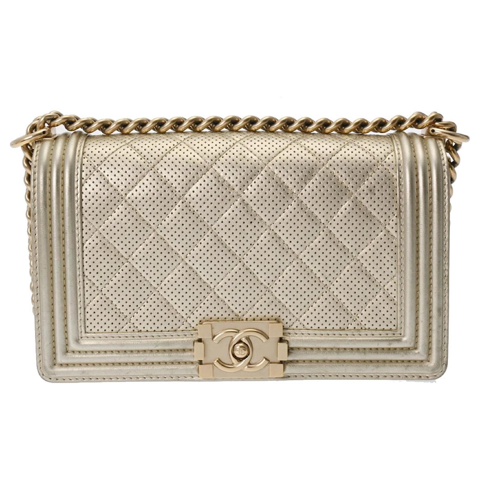 Chanel Boy Golden Leather ref.1160510 - Joli Closet