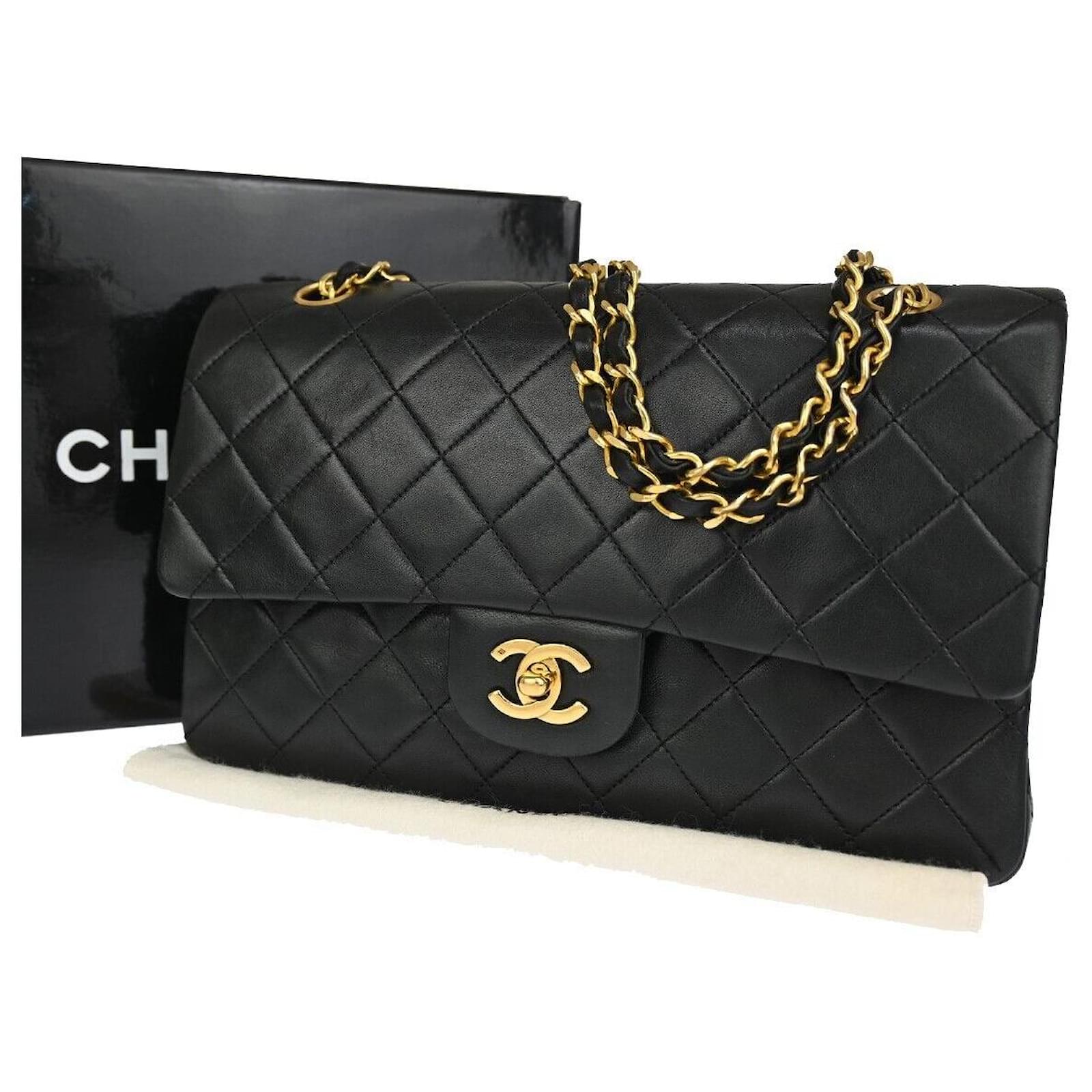 Chanel Classic Flap Black Leather ref.1170250 - Joli Closet