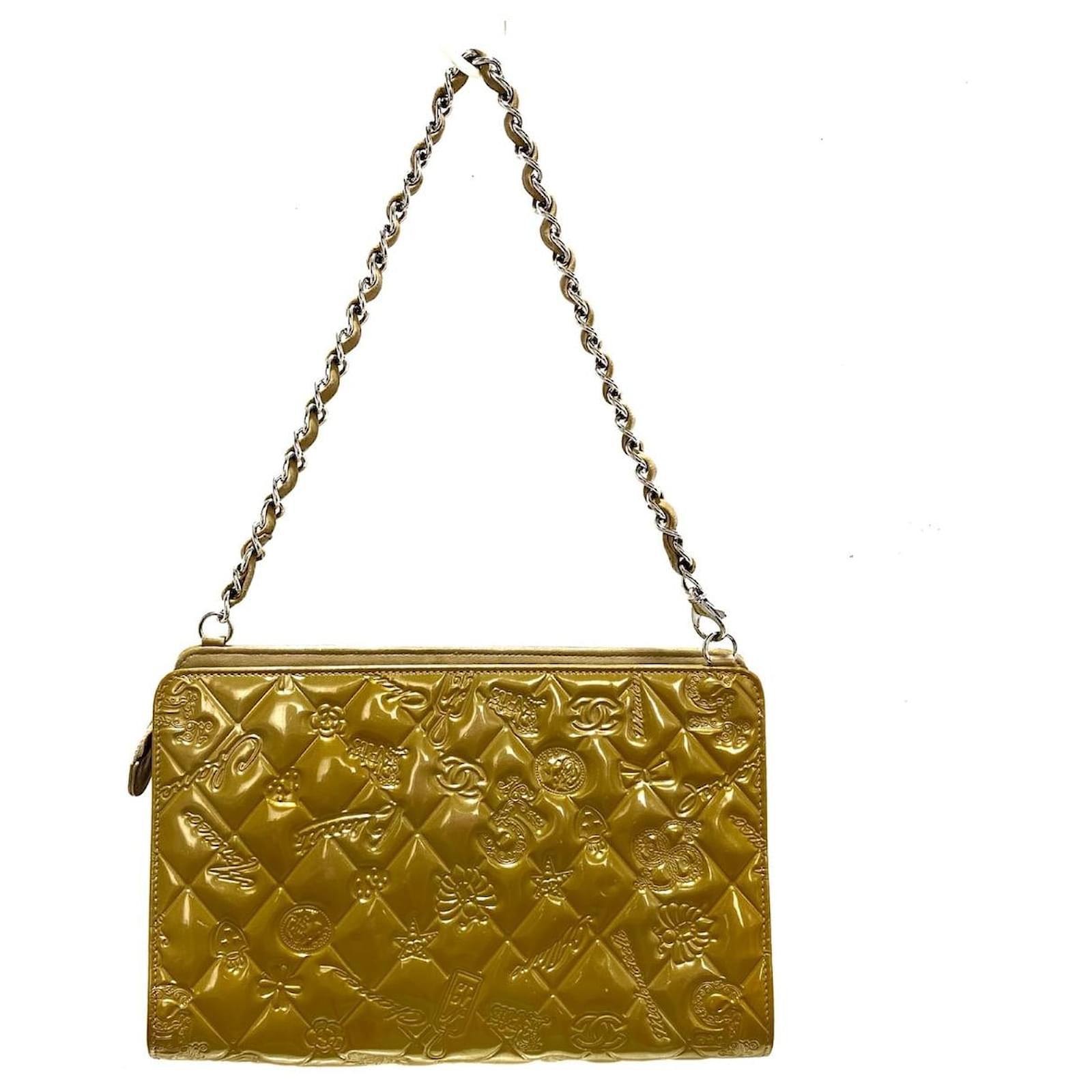 Chanel Golden Leather ref.1173006 - Joli Closet