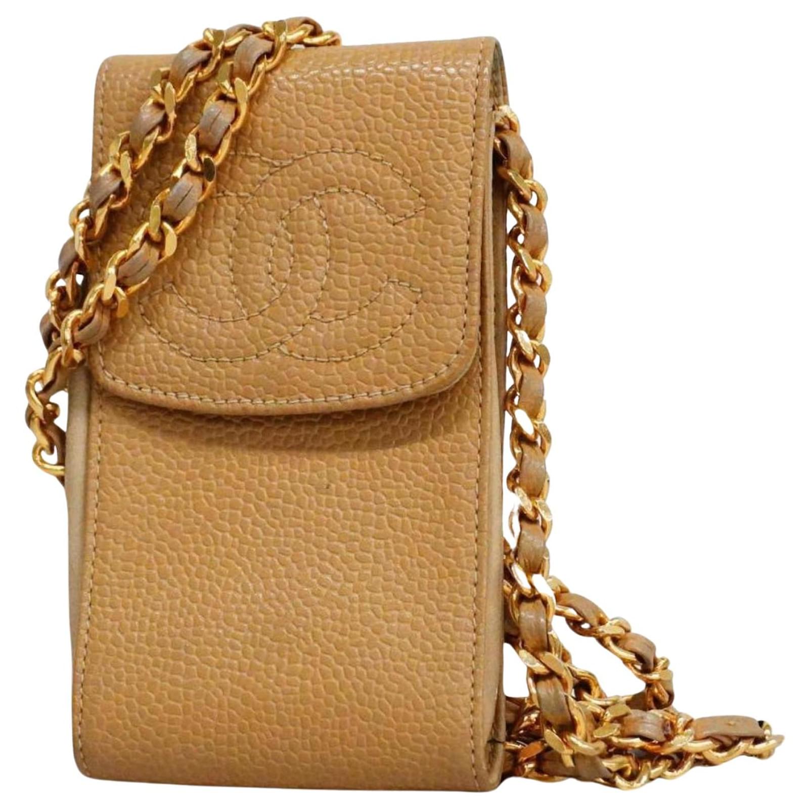 Timeless Chanel Logo CC Beige Leather ref.1199423 - Joli Closet