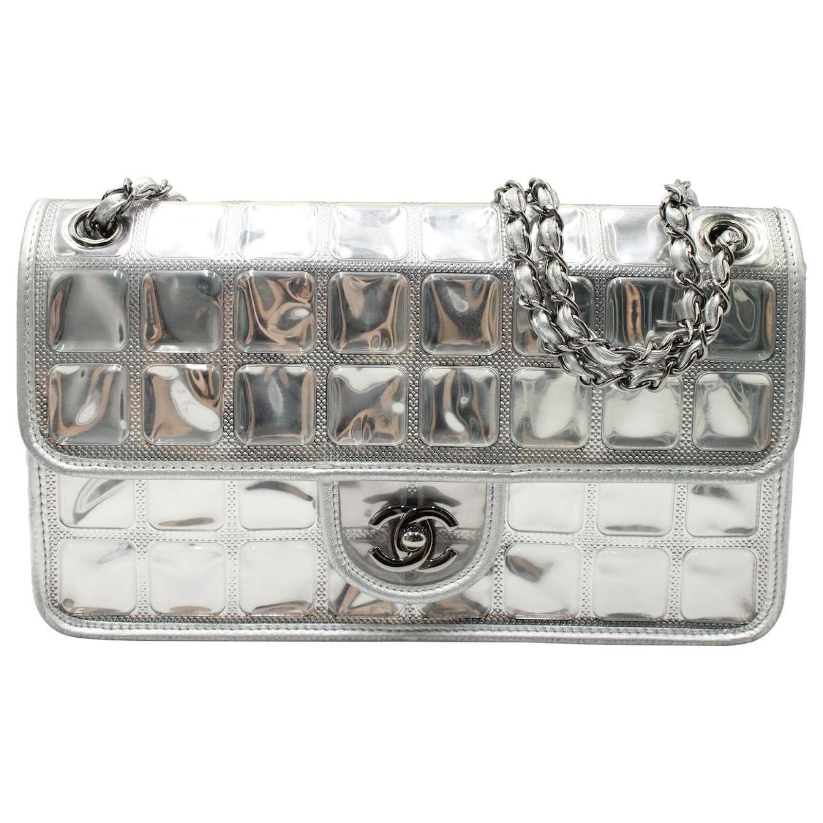 Timeless Chanel Ice Cube Flap Bag in Metallic Silver Leather Silvery ...