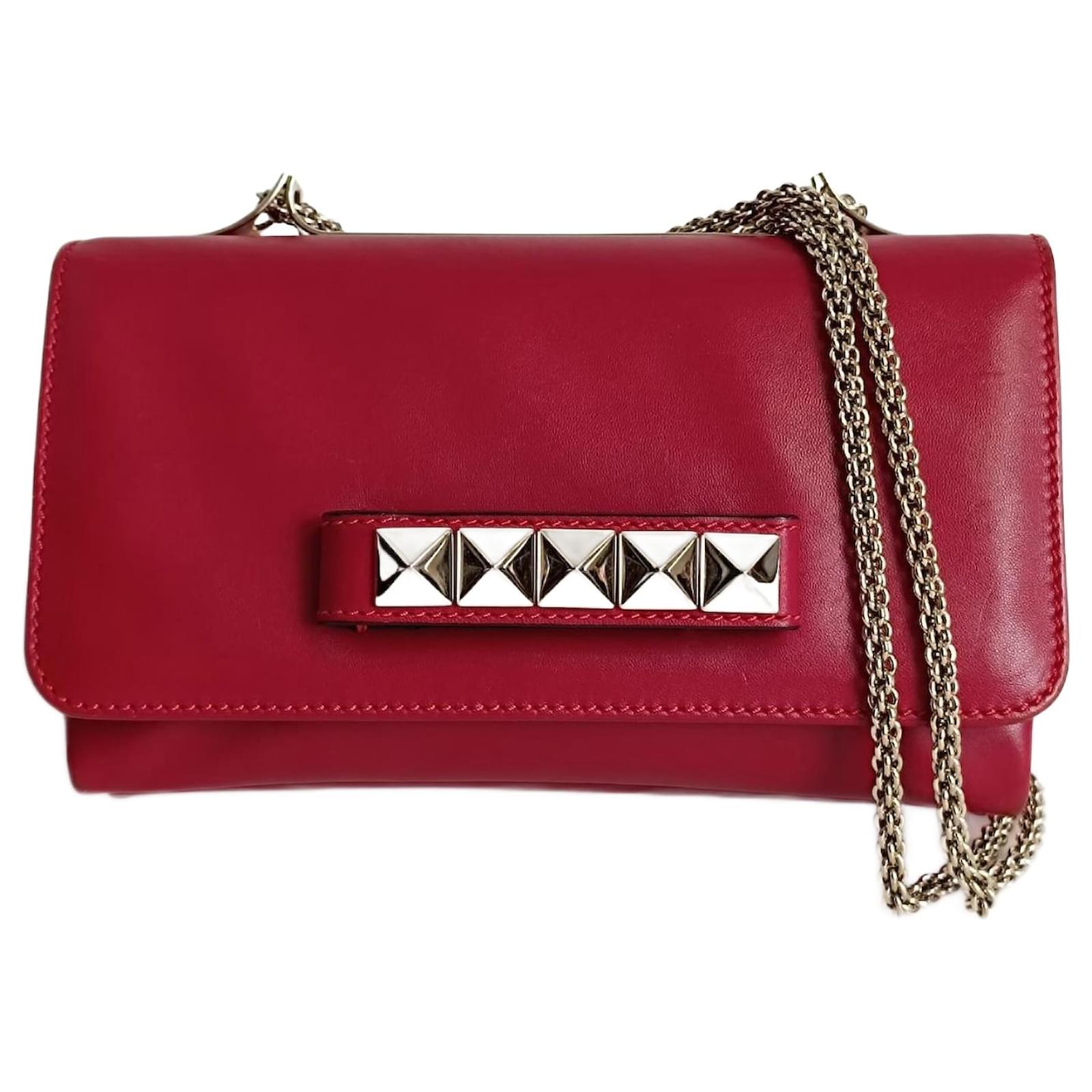 Valentino Garavani Sac à Bandoulière Rockstud en Cuir Rouge ref.1200564 ...
