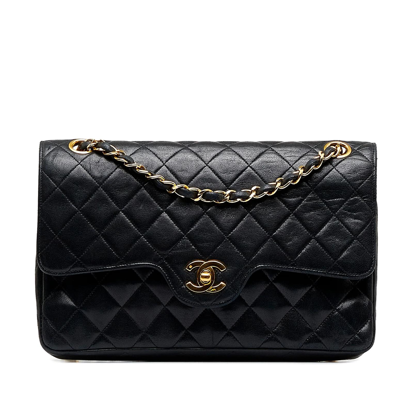 CHANEL Handbags Timeless/classique Black Linen ref.1226609 - Joli Closet