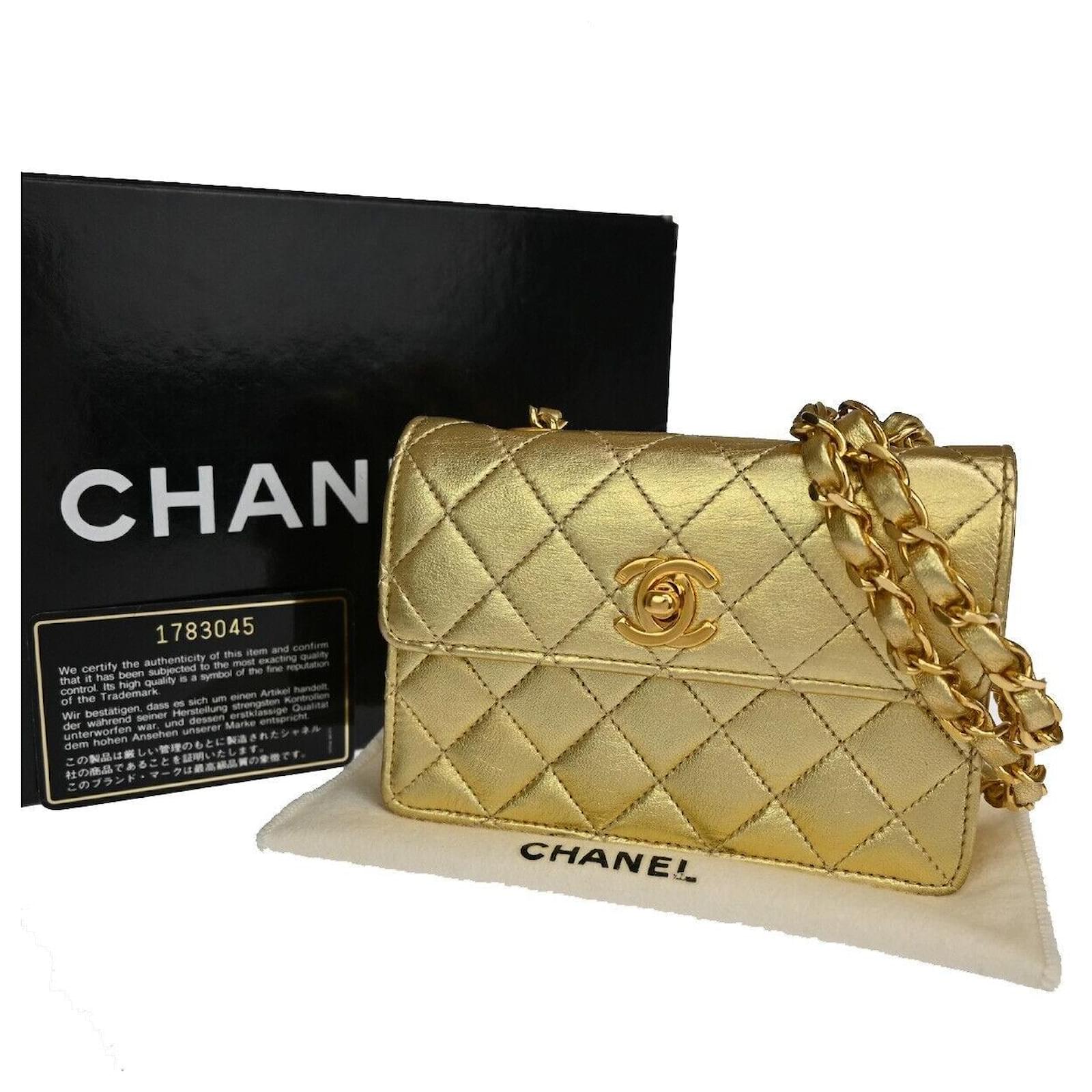 CHANEL Mini matelasse Golden Leather ref.1262057 - Joli Closet