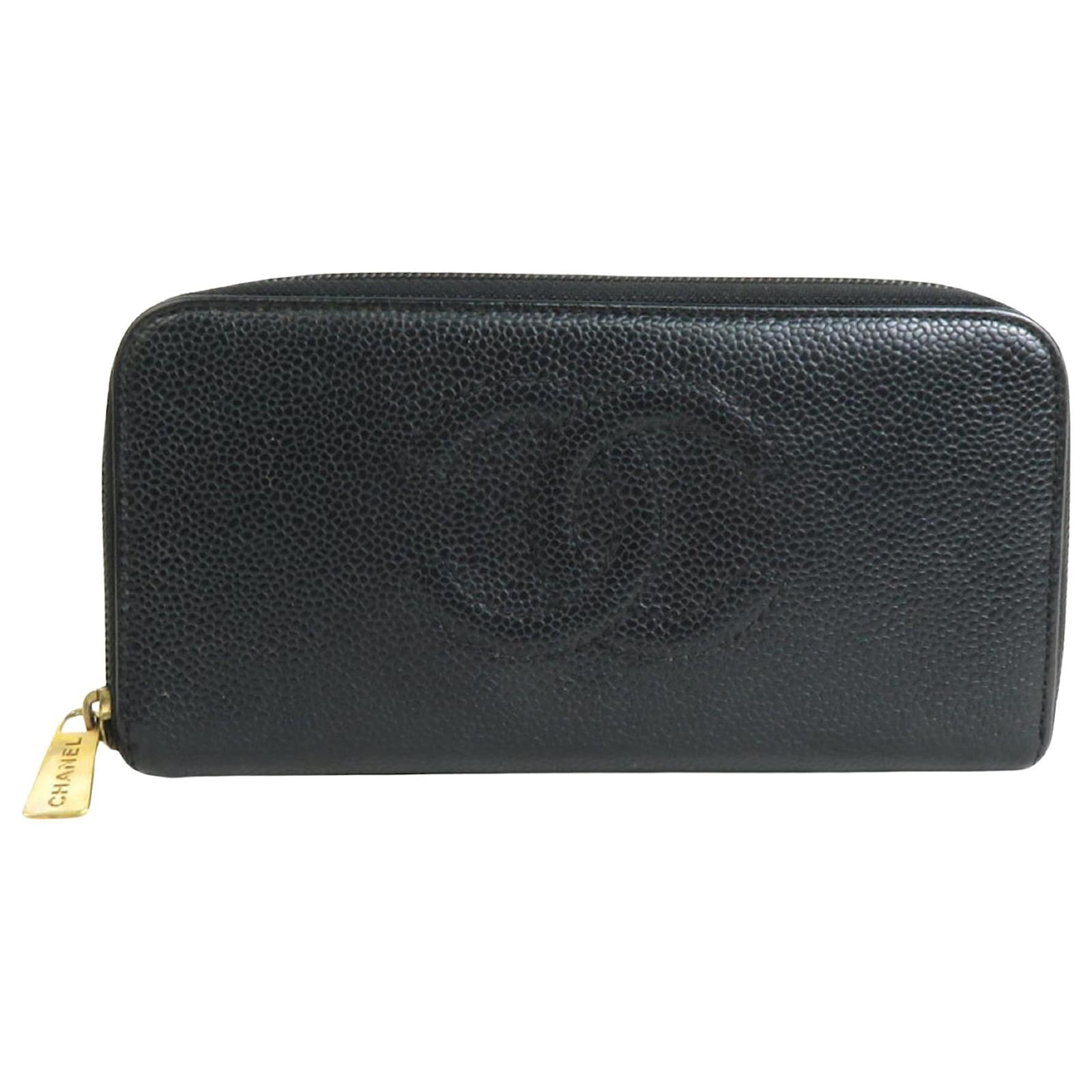 Chanel Logo CC Black Leather ref.1264375 - Joli Closet