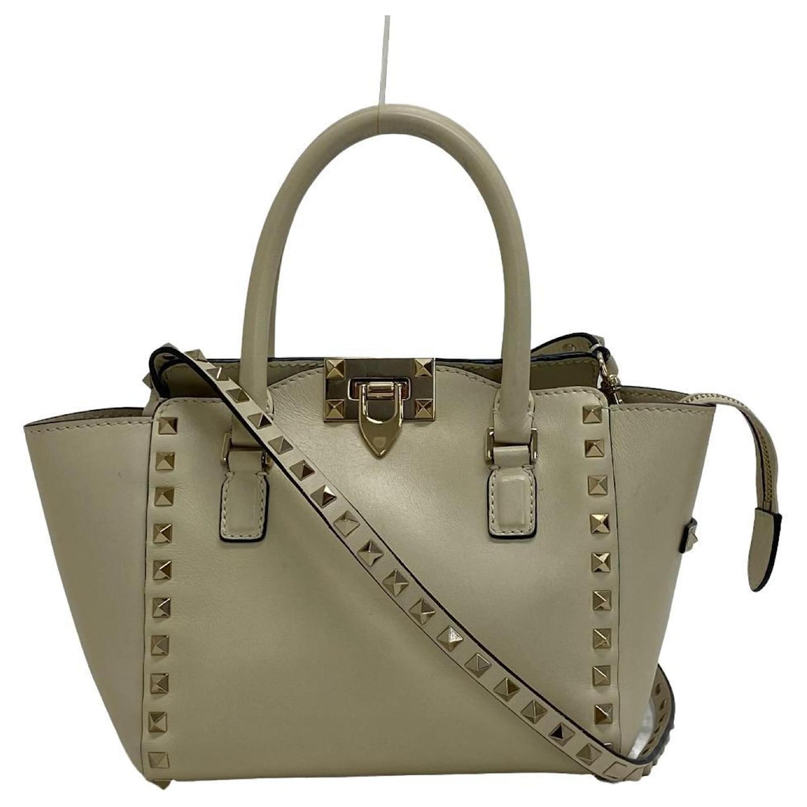 Valentino Garavani Rockstud Beige Leather ref.1266826 - Joli Closet