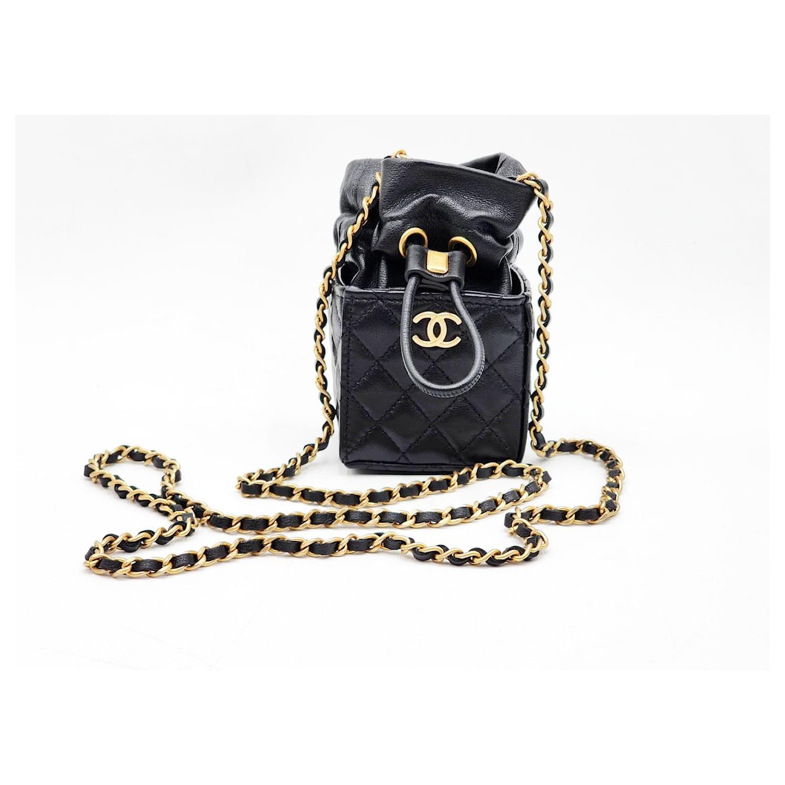 Trendy CC Chanel Mini Crossbody Shoulder Bag Black Leather Trendy CC Chanel Mini Crossbody Shoulder Bag Black Leather