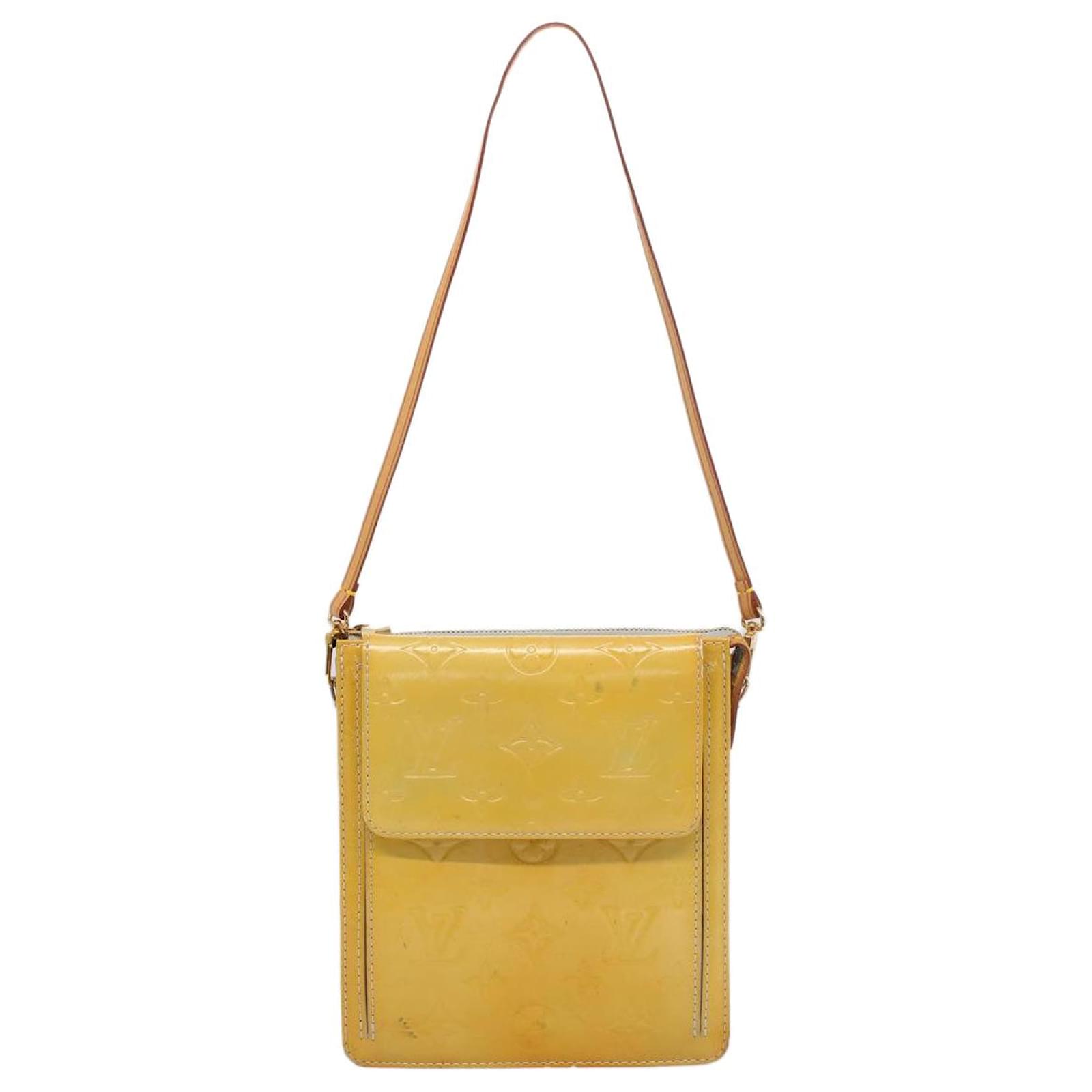 Louis Vuitton Mott Yellow ref.1290139 - Joli Closet