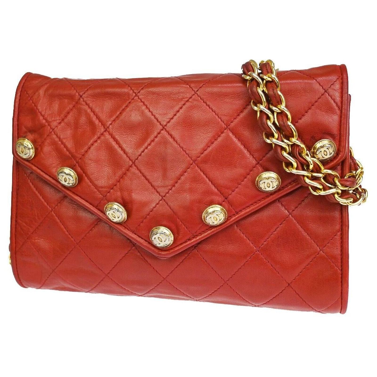 Chanel Matelassé Red Leather ref.1304227 - Joli Closet