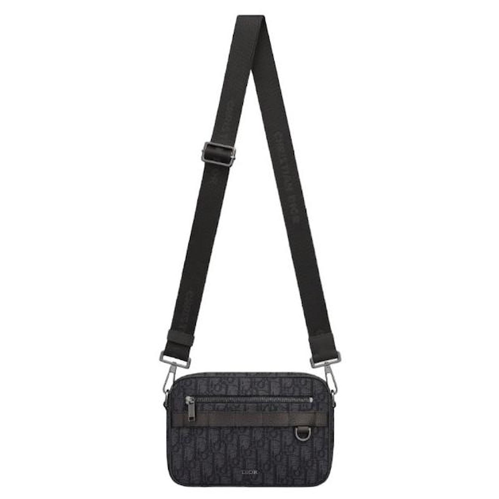 Christian Dior Sac messager Safari Tissu Noir ref.1323326 - Joli Closet